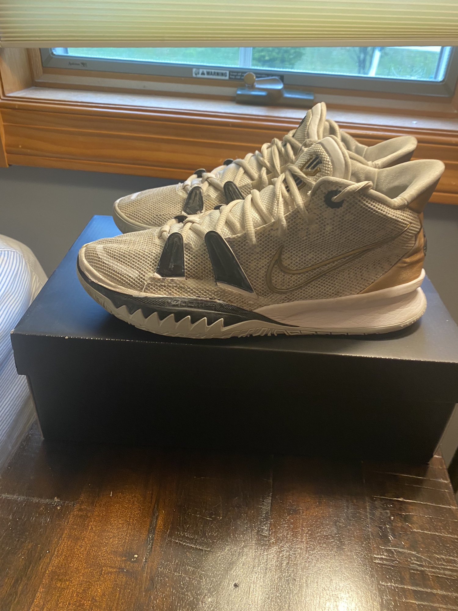 Kyrie 7 Rings | SidelineSwap