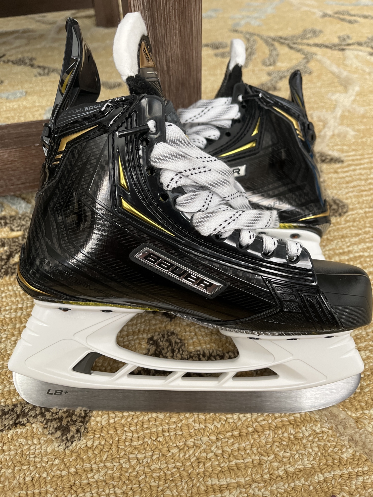 Junior New Bauer Supreme 2S Pro Hockey Skates | SidelineSwap