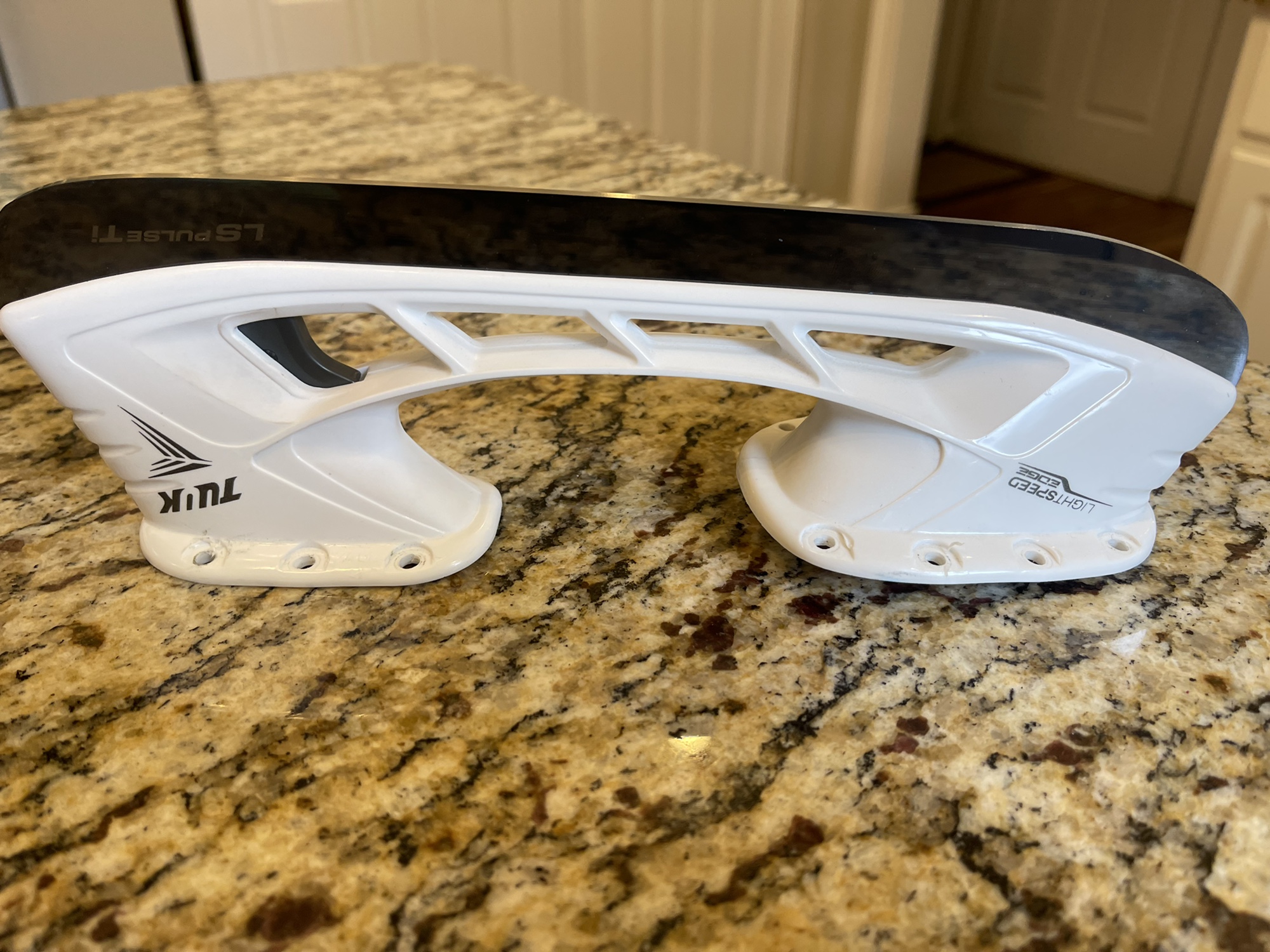 New Bauer 246 mm TUUK Lightspeed Pulse Edge Holder | SidelineSwap