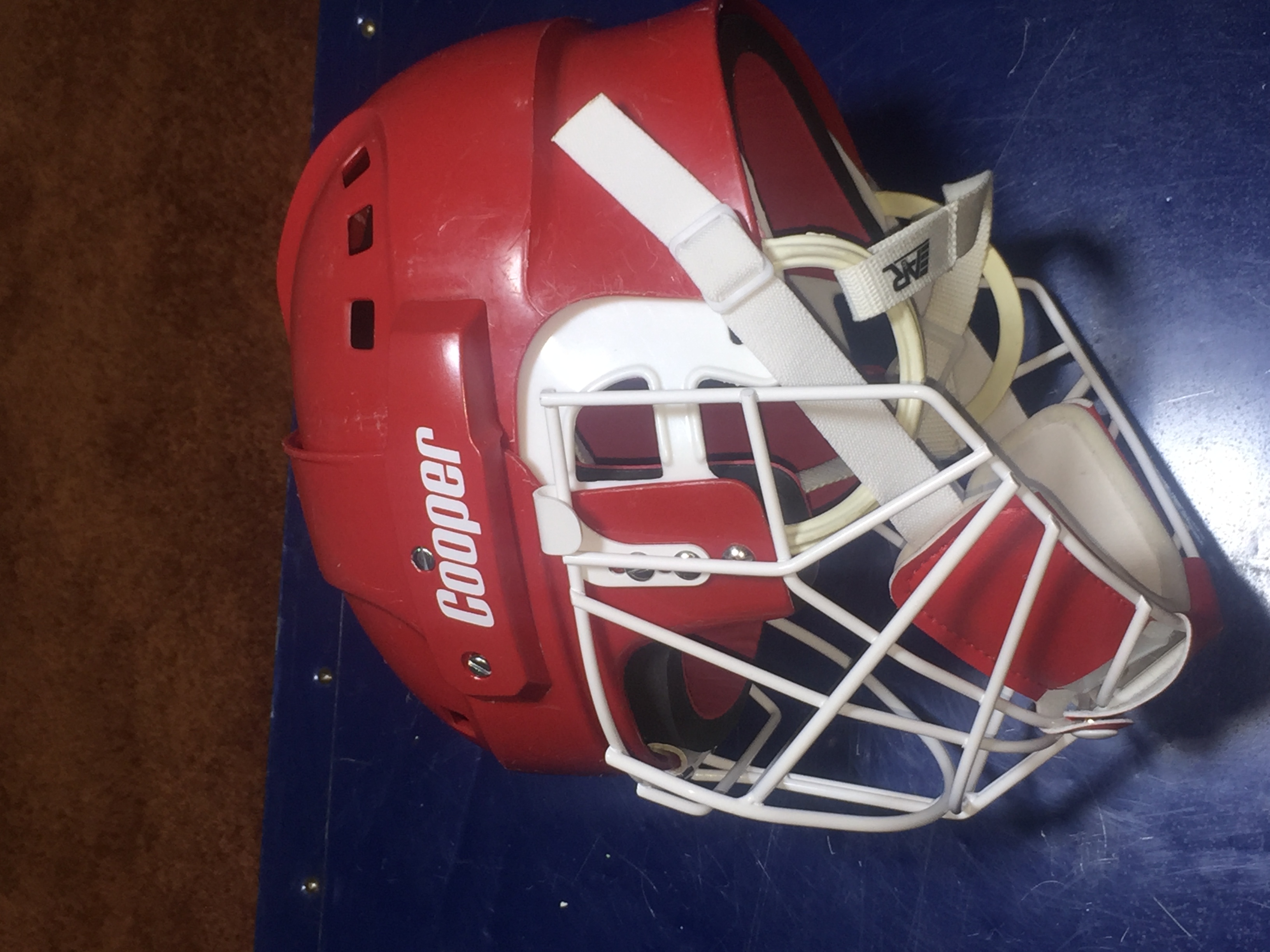 Senior Used Cooper SK 2000 Goalie Mask Pro Stock | SidelineSwap
