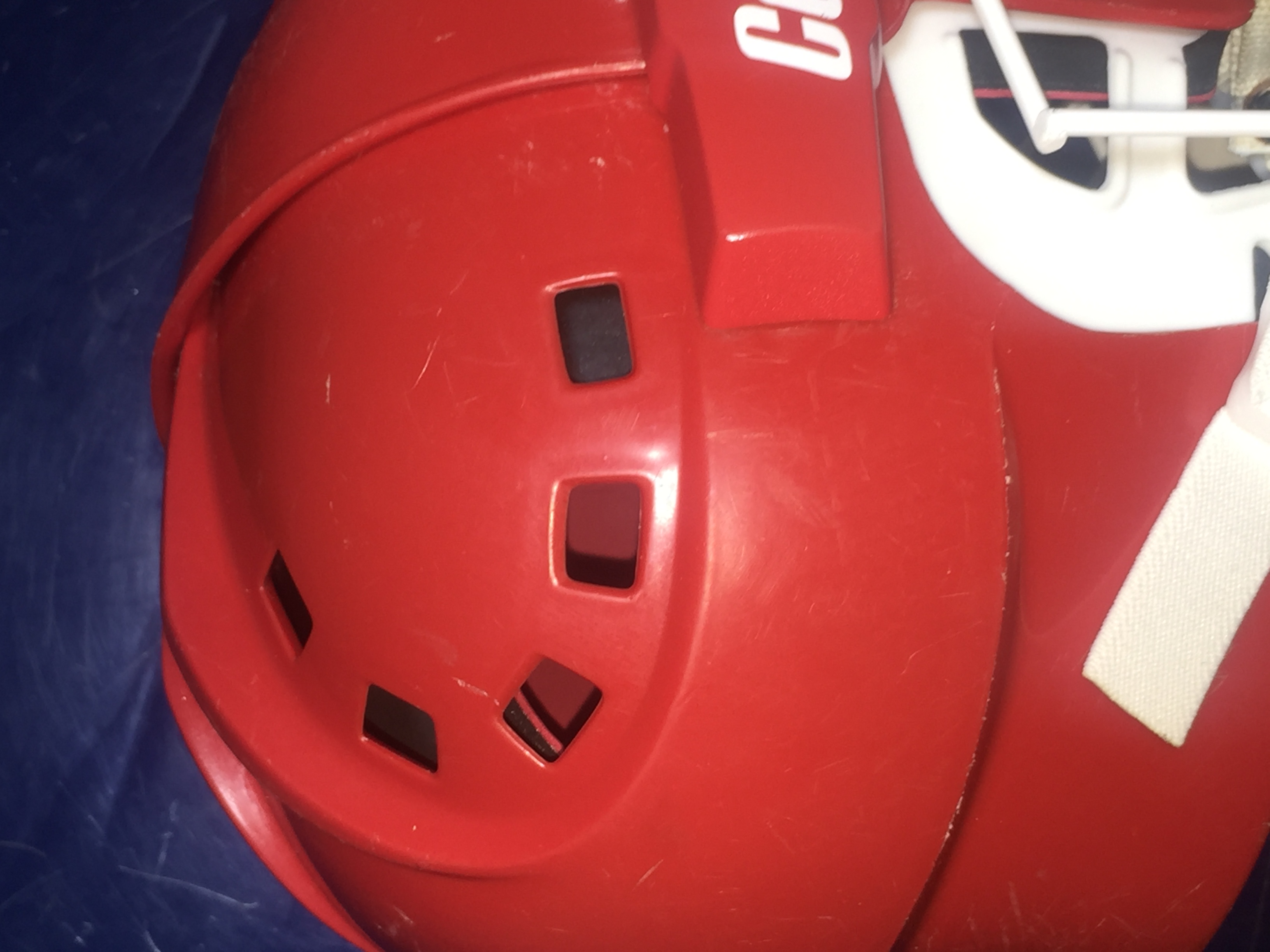 Senior Used Cooper SK 2000 Goalie Mask Pro Stock | SidelineSwap