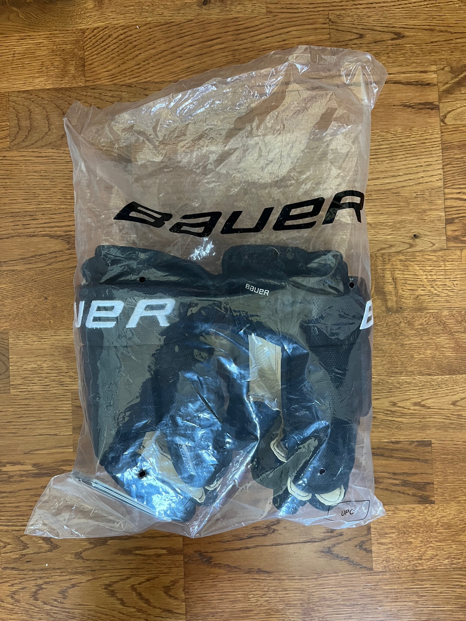 Brand New Bauer 4 Roll Pro Team Hockey Gloves 12" | SidelineSwap
