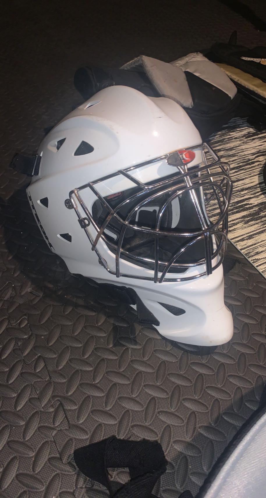 Senior Itech Goalie Mask | SidelineSwap