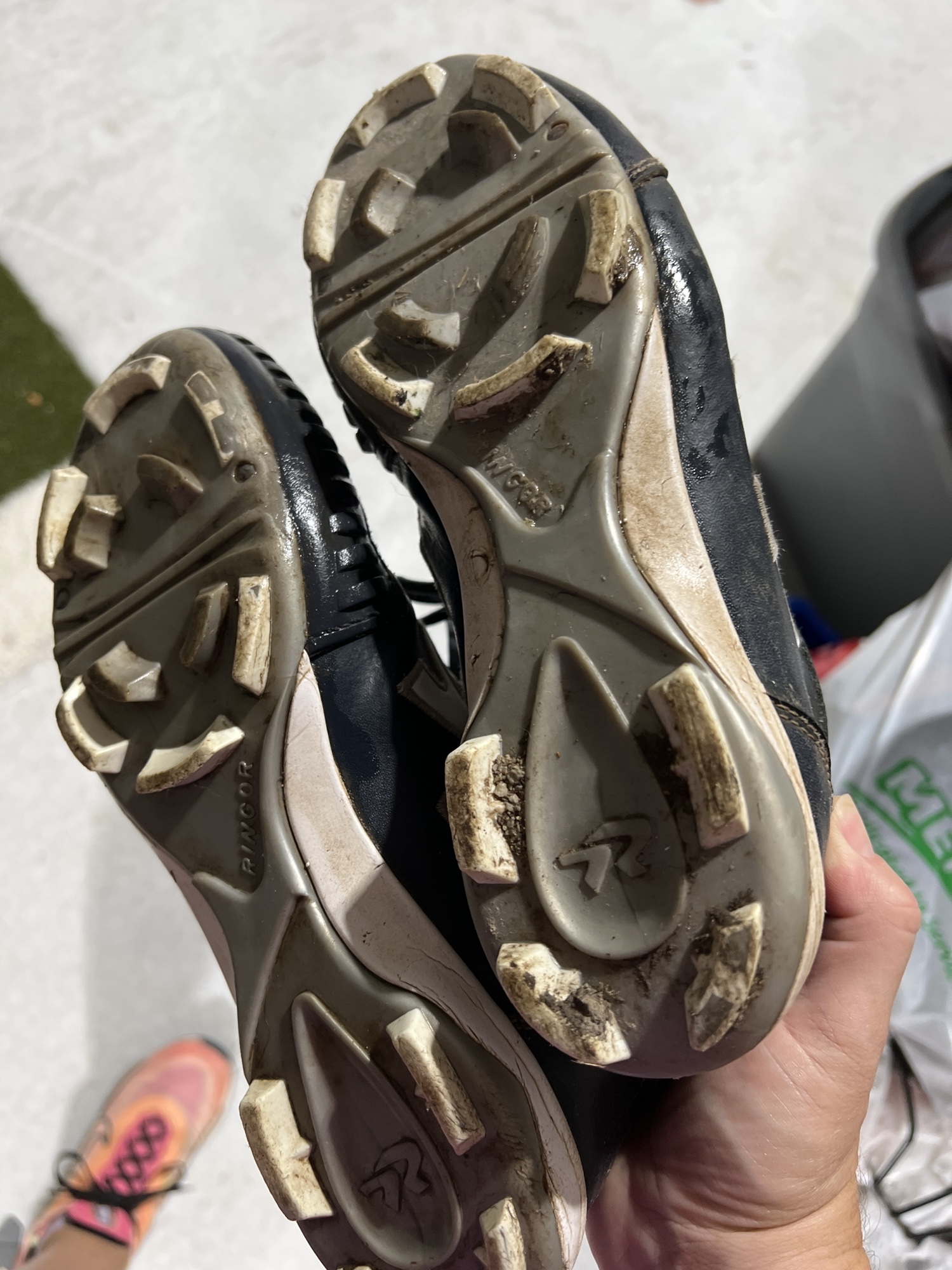 Ringor Pitching Toe Molded Cleats In Navy Blue | SidelineSwap