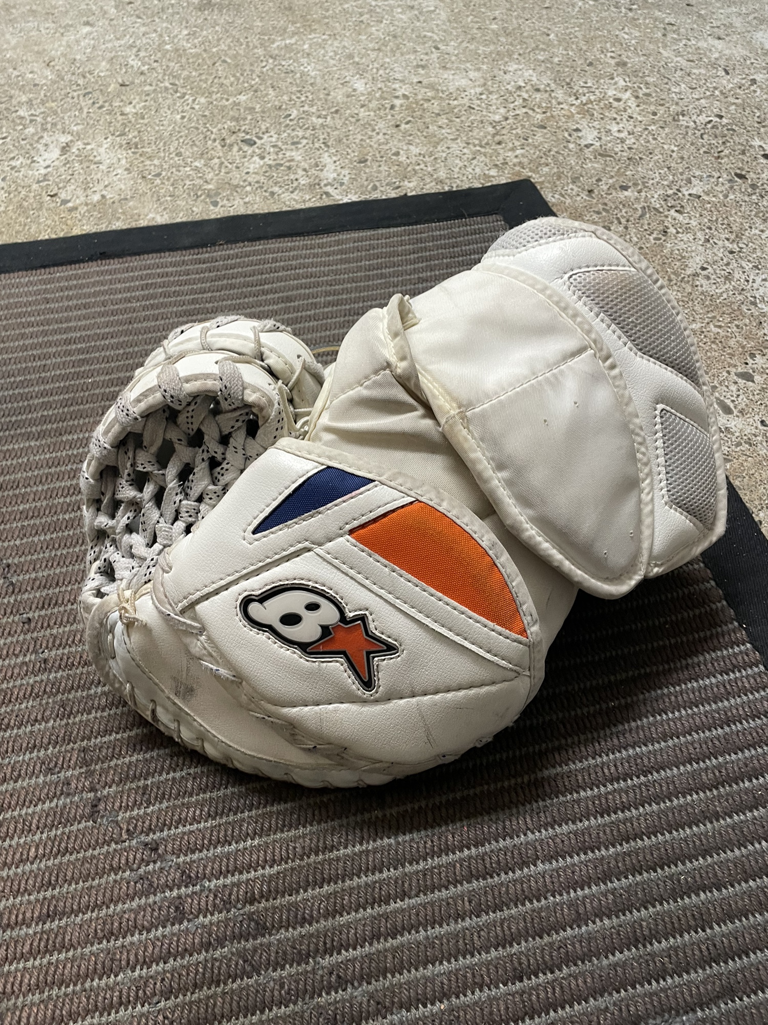 Brian’s Halak Pro Stock pads and gloves | SidelineSwap