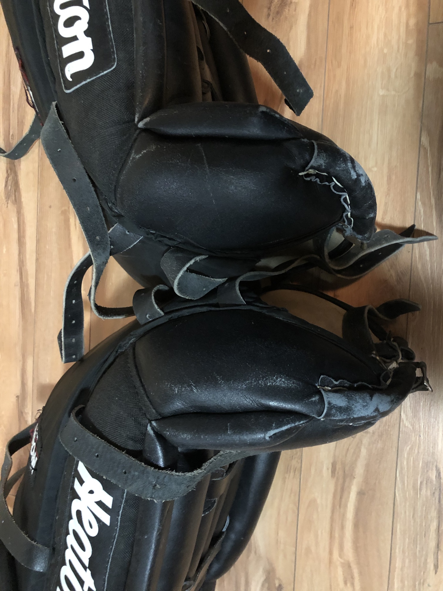 32” Heaton Pro 90z Vintage Goalie Pads | SidelineSwap