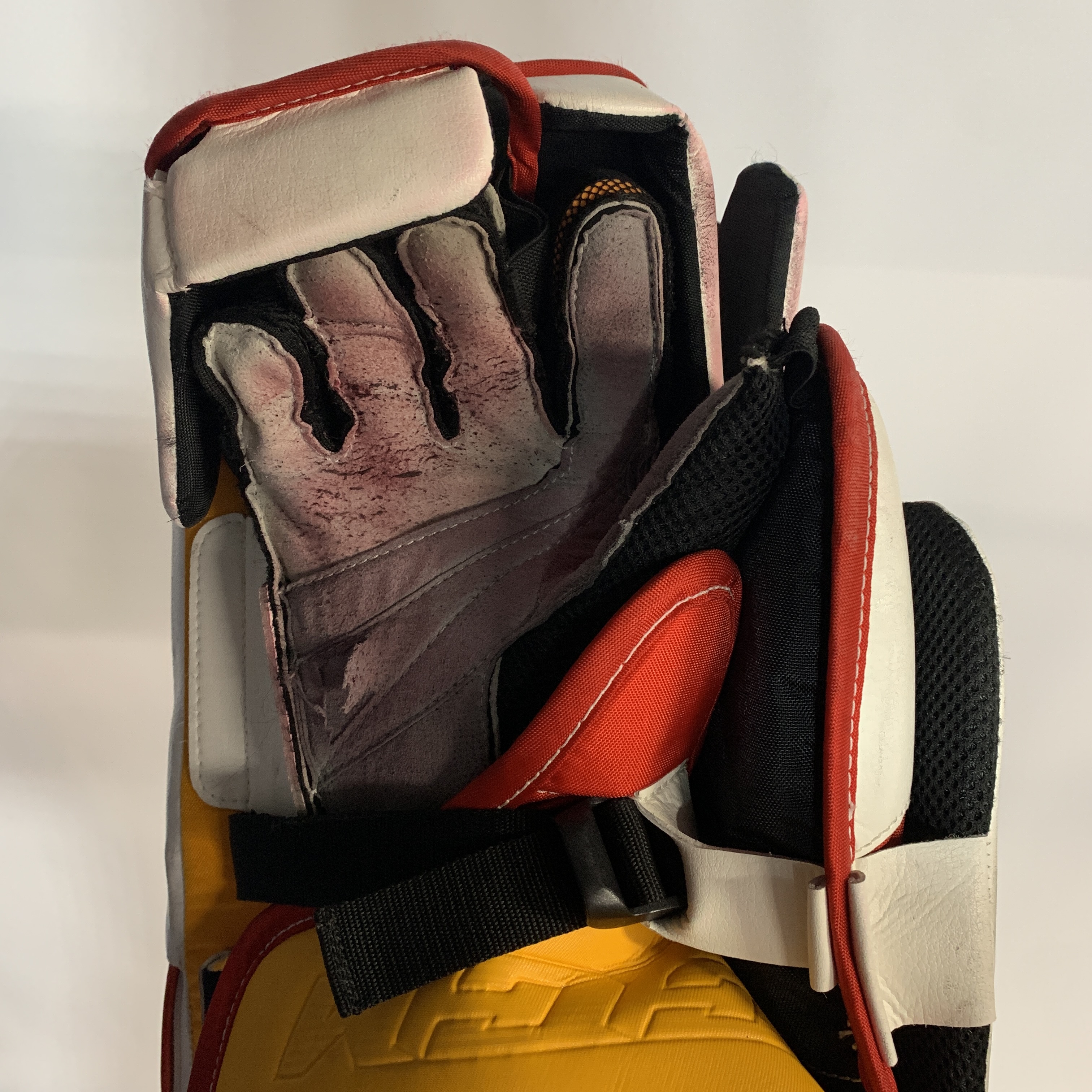 Used Pro Stock CCM Extreme Flex 5 Pro Goalie Glove and Blocker Set ...