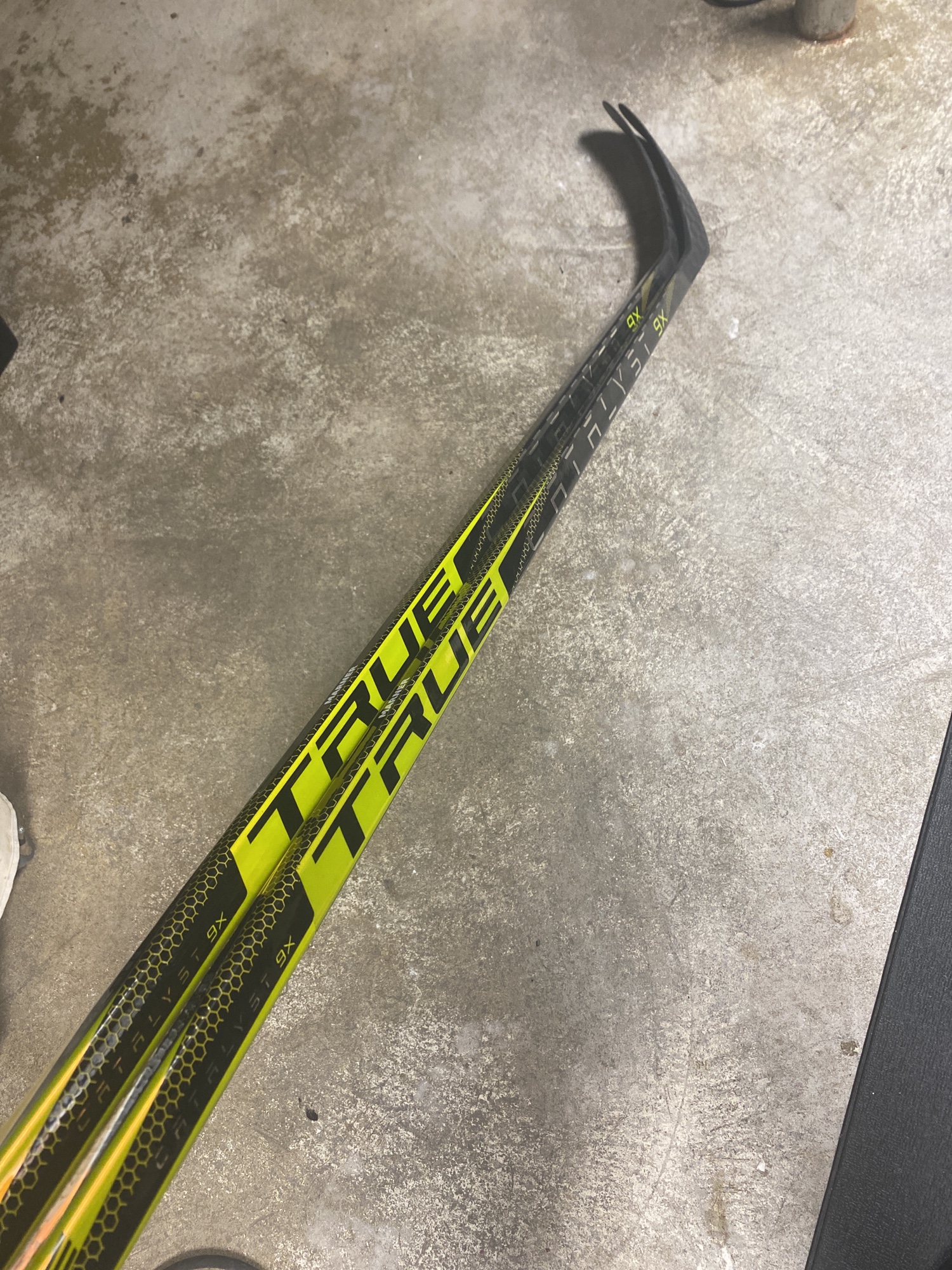 2 Pack- RH True Catalyst 9X P92M 85 Flex | SidelineSwap