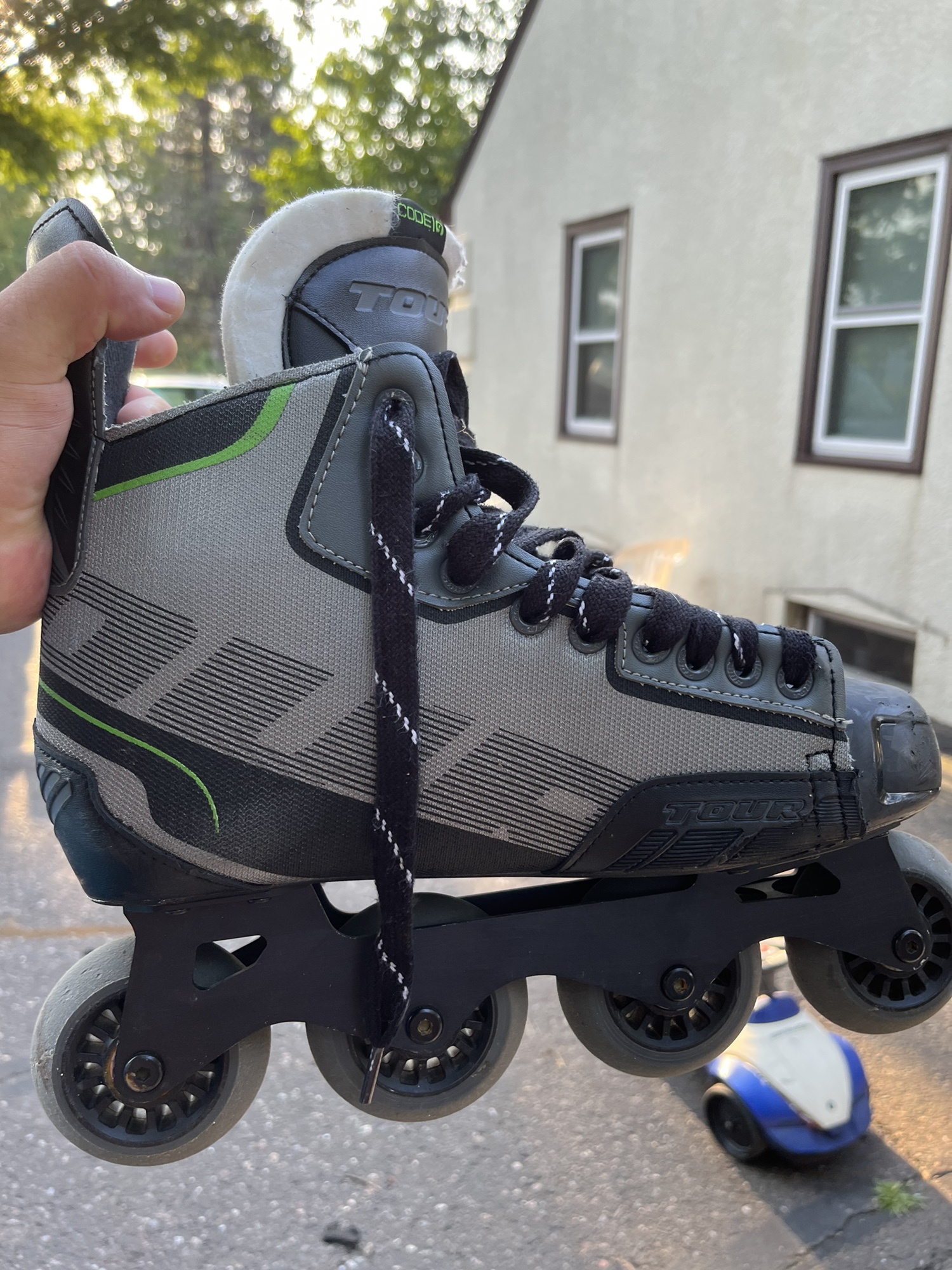 Tour code 9 hockey inline skate | SidelineSwap