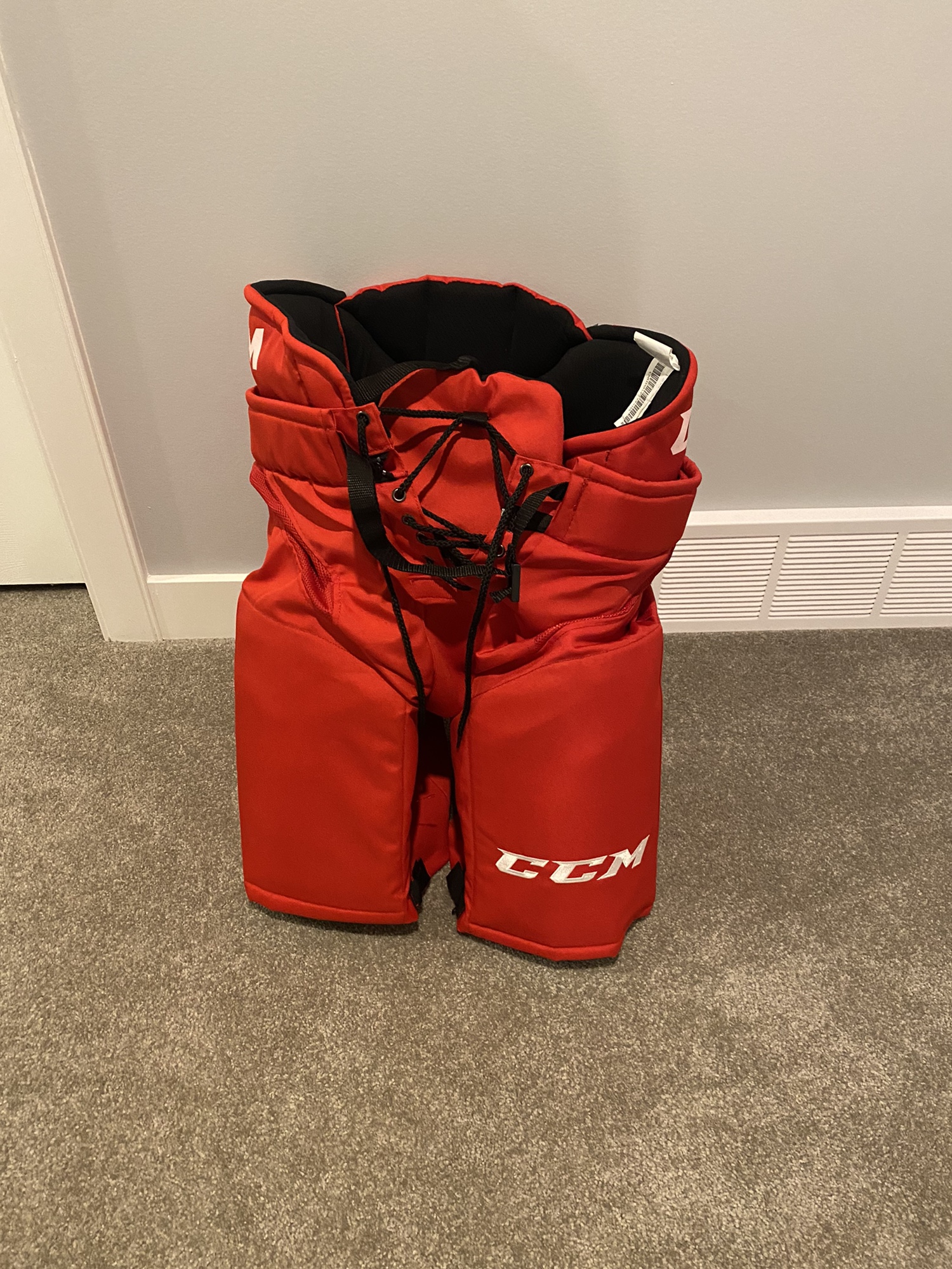 Senior Medium CCM Pro Stock HP32 Hockey Pants | SidelineSwap