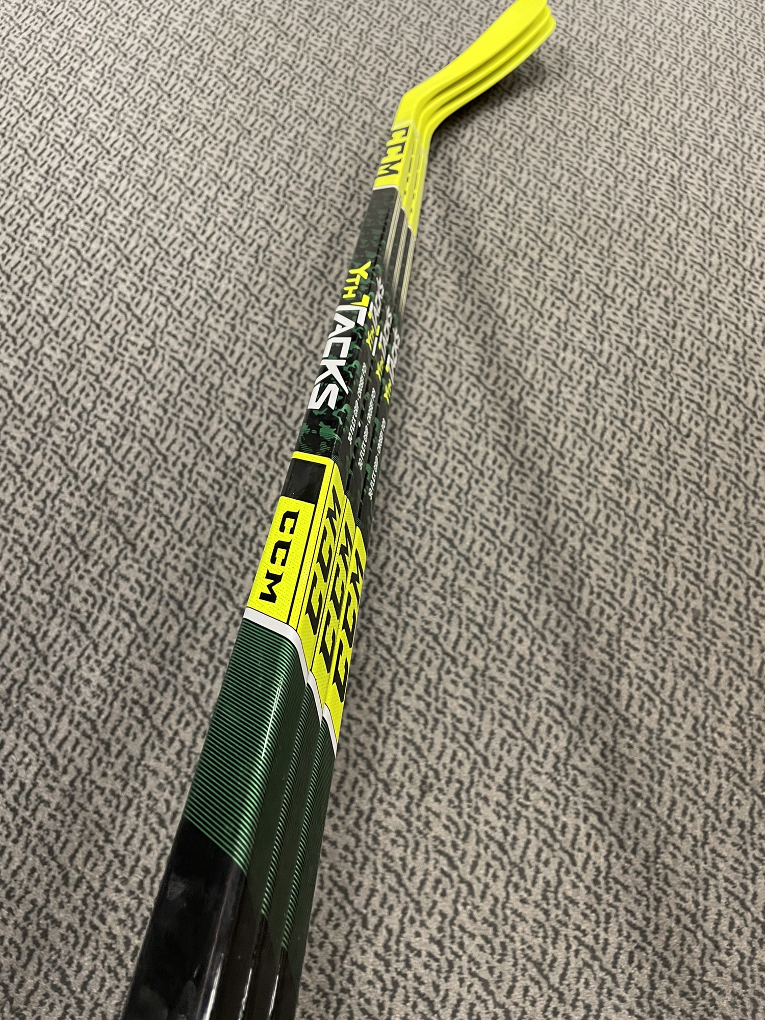 CCM 3-Pack Youth Tacks 30 flex P29 curve right hand sticks | SidelineSwap