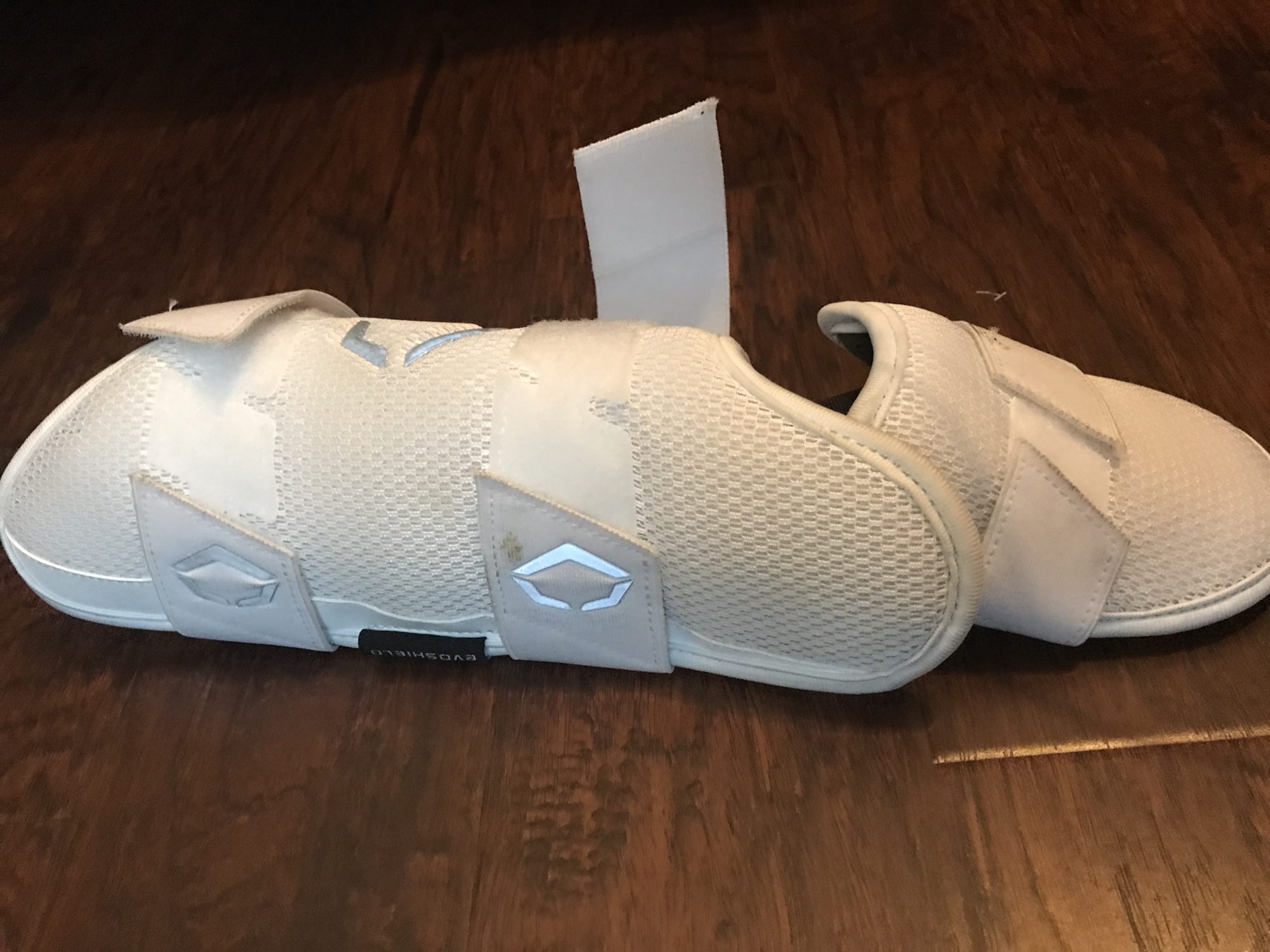 Adult White Evoshield Leg Guard for Right Handed Hitter | SidelineSwap