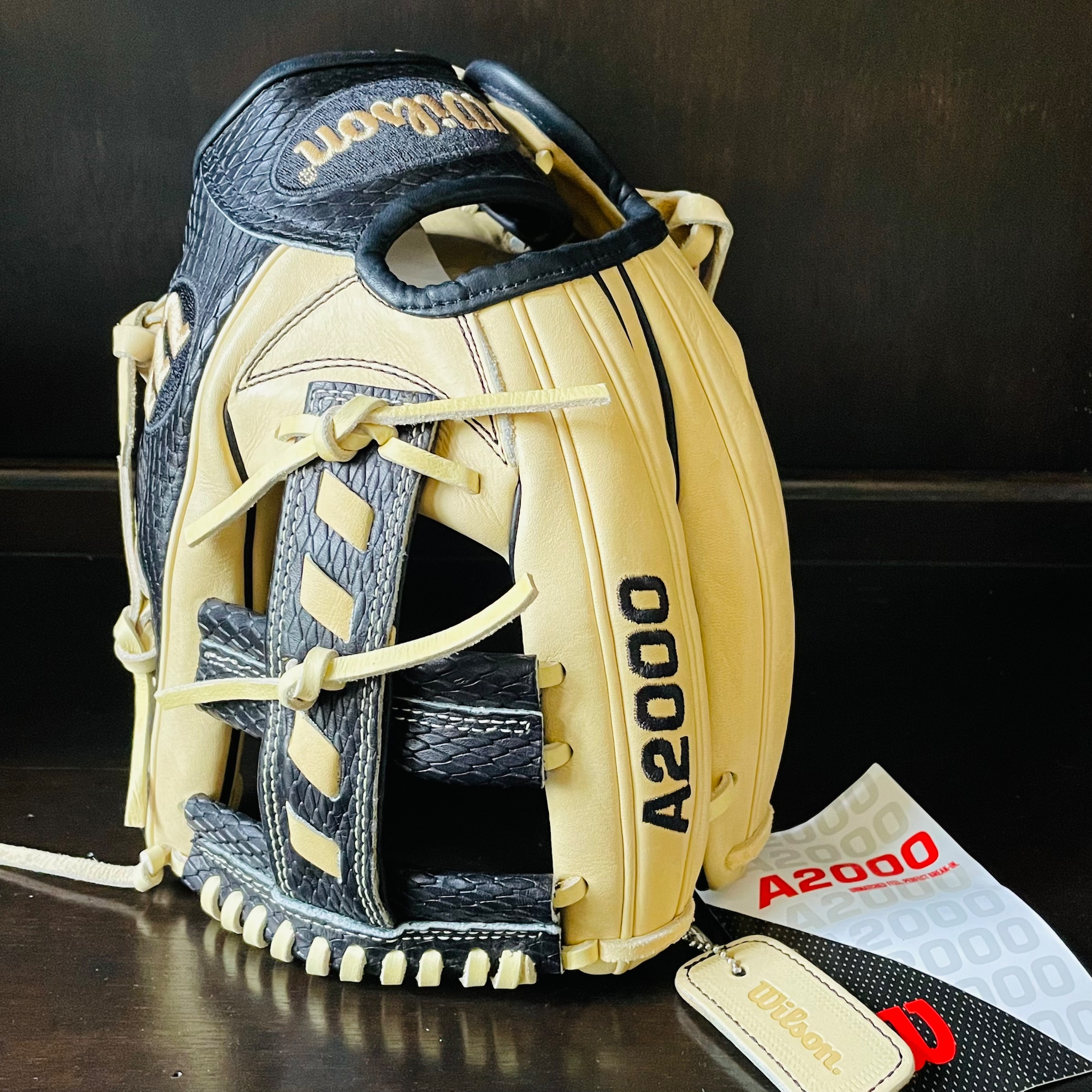 New Exclusive Wilson A2000 1716 11.5" Infield Baseball Glove | SidelineSwap