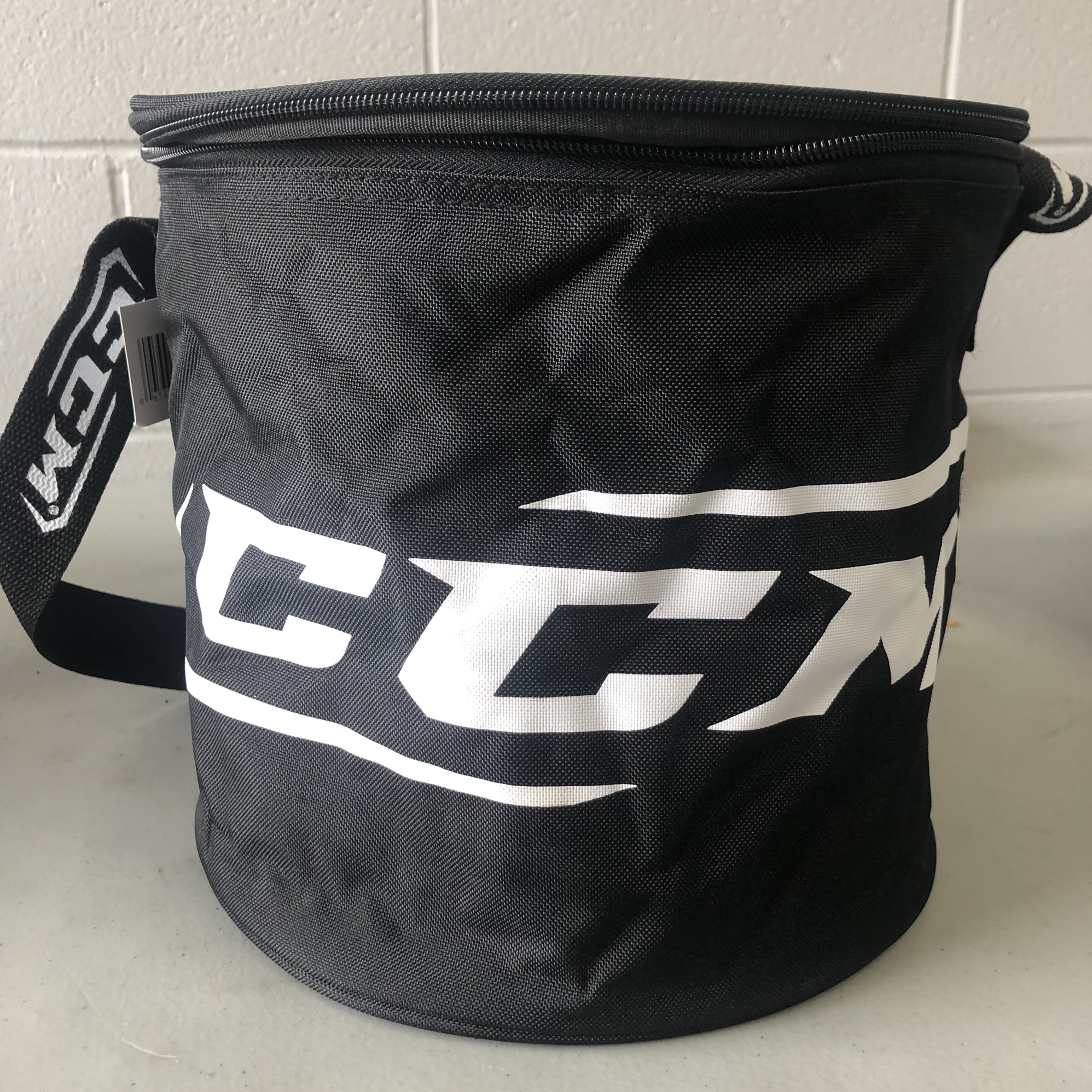 50 NEW Pucks with bag & FREE Shipping | SidelineSwap