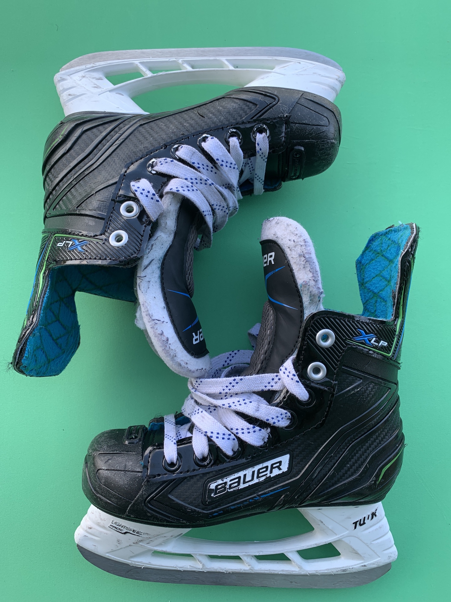 Junior Used Bauer XLP Hockey Skates 1.0 | SidelineSwap
