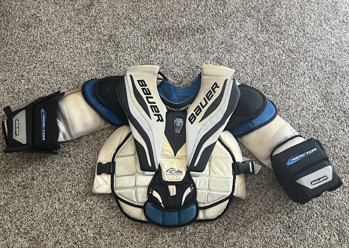 Used Medium Bauer Reactor 4000 Goalie Chest Protector | SidelineSwap