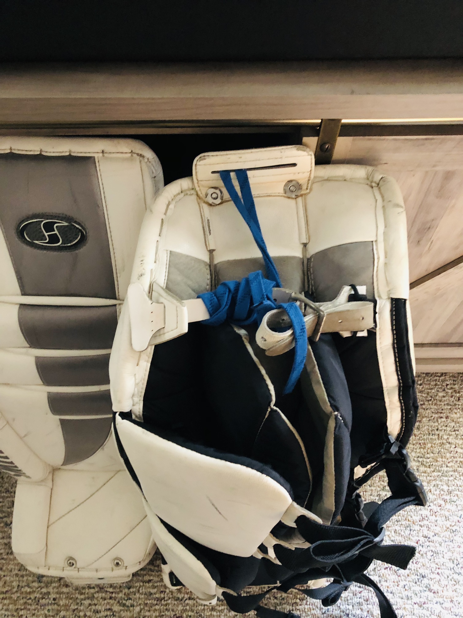 Smith 34.5 inch Pro pads in excellent condition | SidelineSwap
