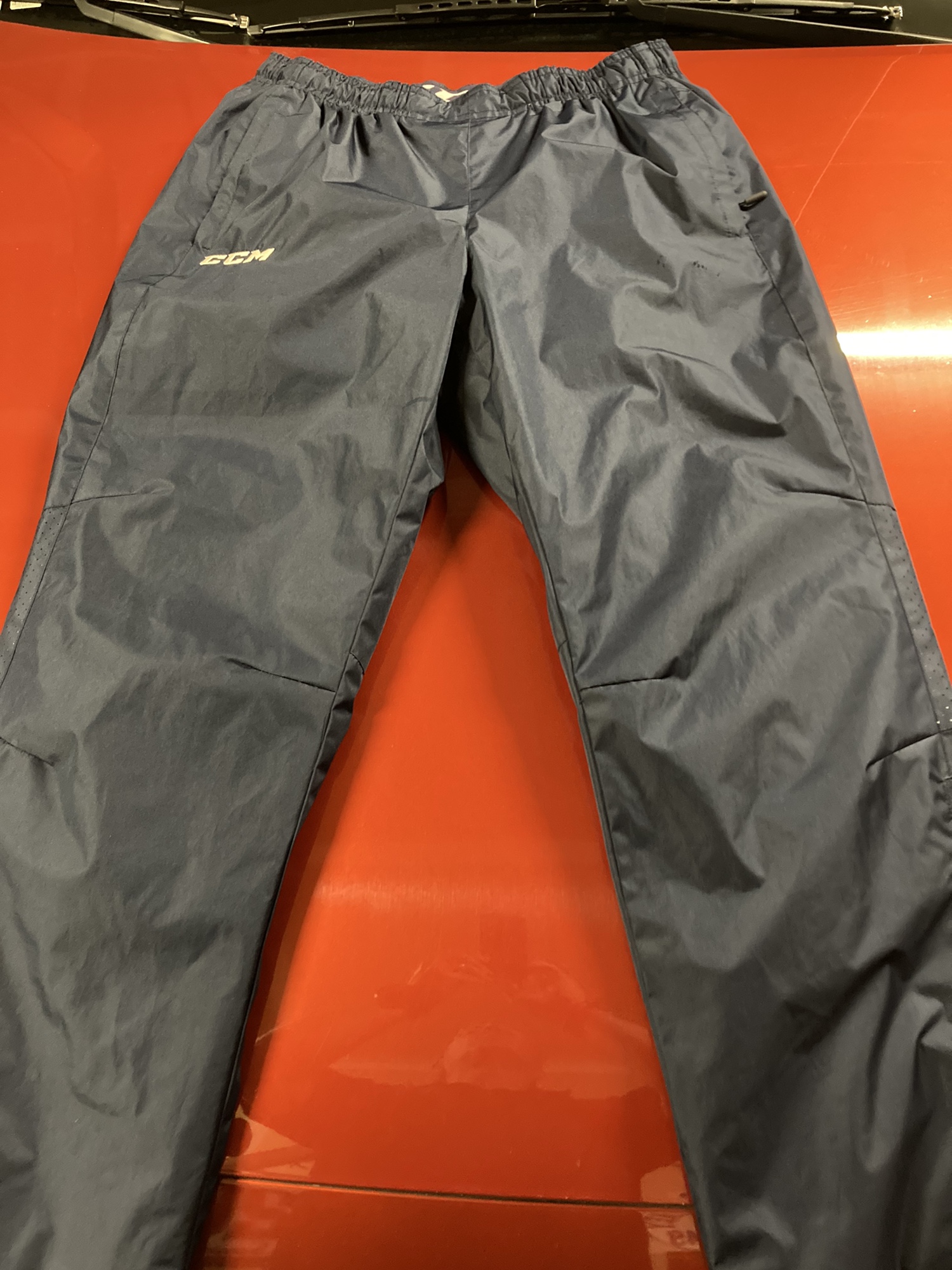 CCM LIGHTWEIGHT RINK SUIT TEAM PANTS MENS LARGE NAVY TACTICAL COOL ...