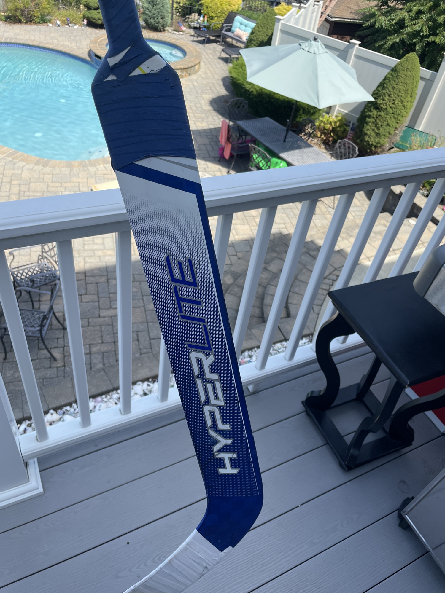 Bauer Hyperlite Goalie Stick 25 Inch Blue/white Colorway | SidelineSwap