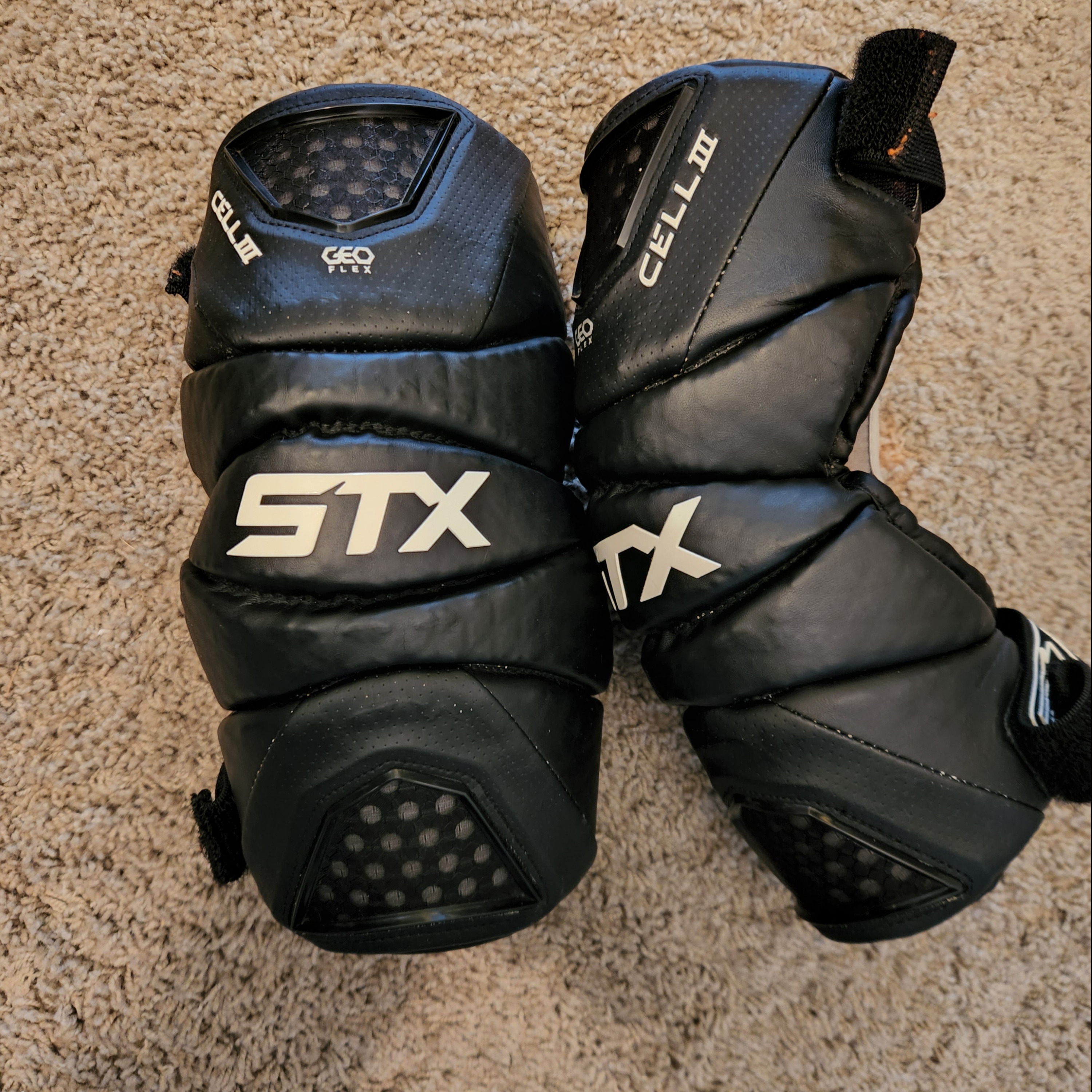 Used Extra Large STX Cell III Arm Pads | SidelineSwap