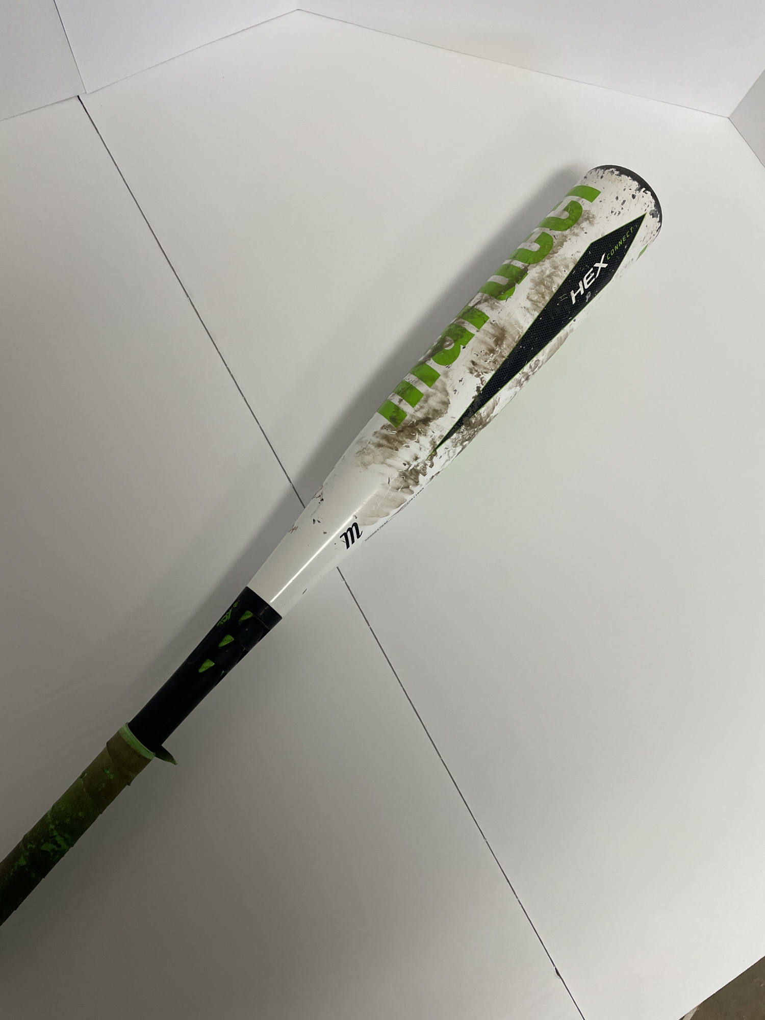 Used Marucci (-10) 18 oz 28" Hex Composite Bat | SidelineSwap
