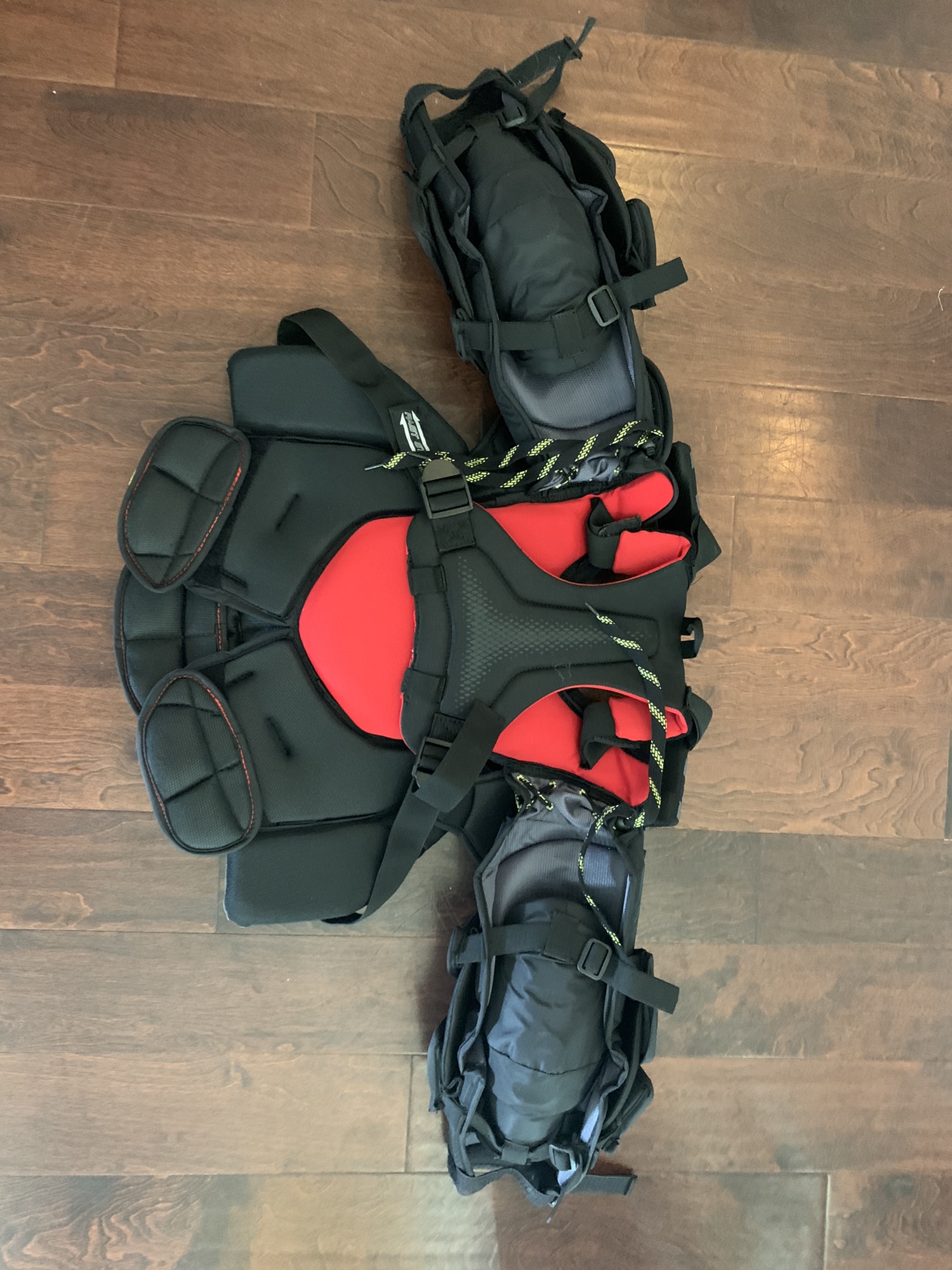 New Large Bauer Pro Stock Vapor X2.9 Goalie Chest Protector | SidelineSwap