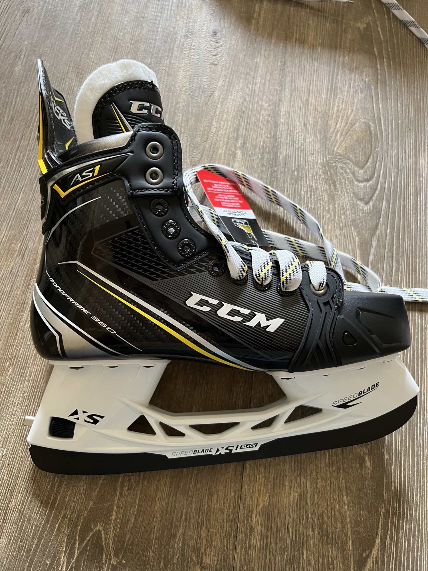 New CCM 8.5 Super Tacks AS1 Hockey Skates W Upgraded Holders | SidelineSwap