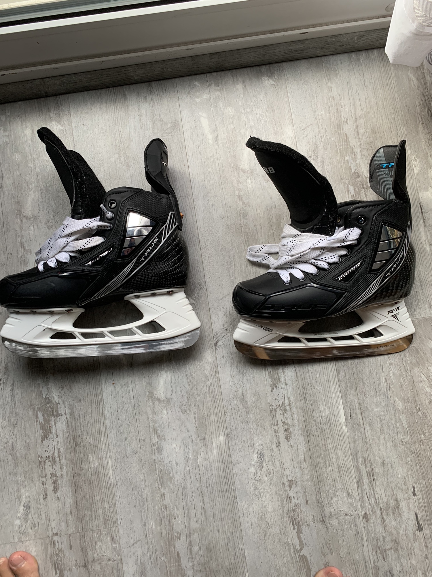 True Pro Custom Skates with Bauer Tuuk, Size 6 | SidelineSwap