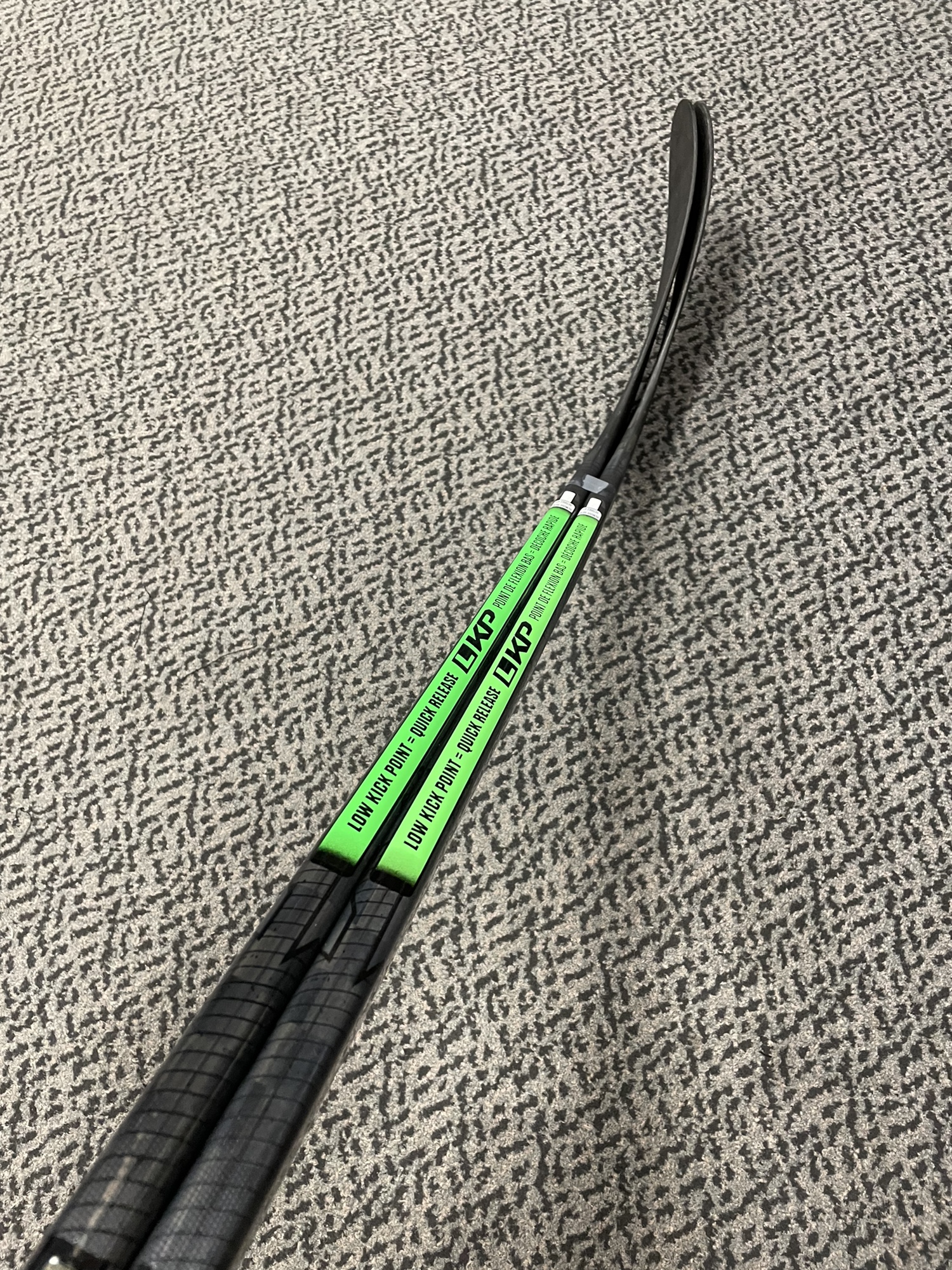 CCM 2-PACK Trigger 6 Pro P28 curve 40 flex right hand sticks | SidelineSwap