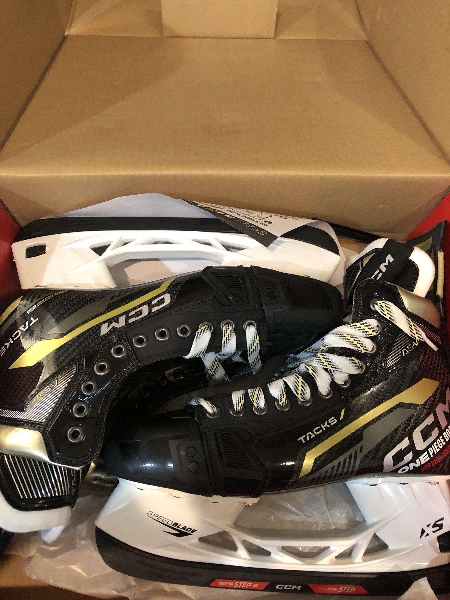 New CCM Size 9.5 Tacks ASV Pro Hockey Skates/ Will Negotiate | SidelineSwap