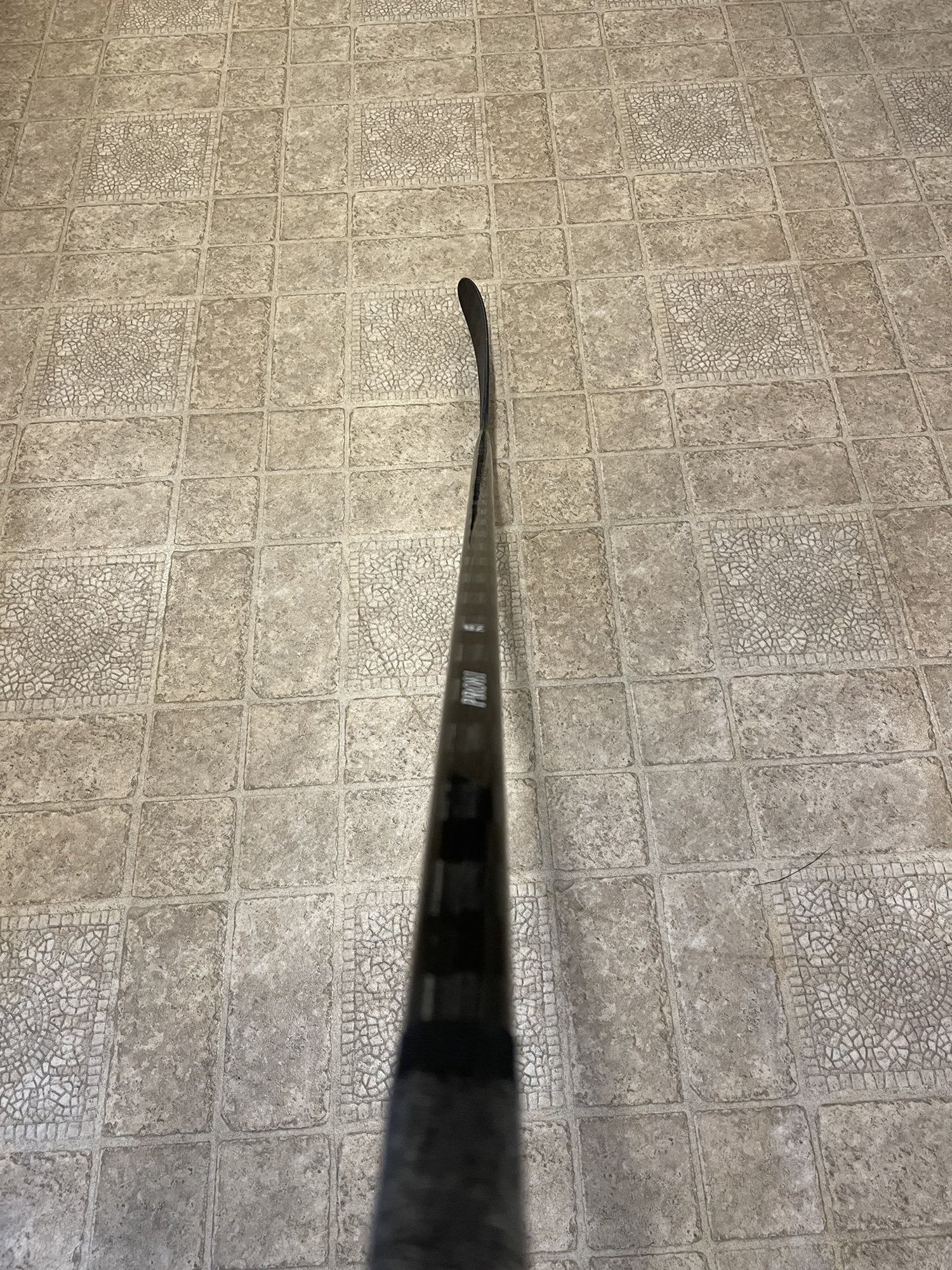Hossa pro curve RH 75 flex hockey stick | SidelineSwap