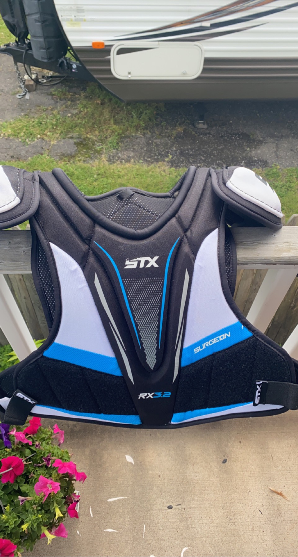 Senior Extra Large STX Shoulder Pads | SidelineSwap