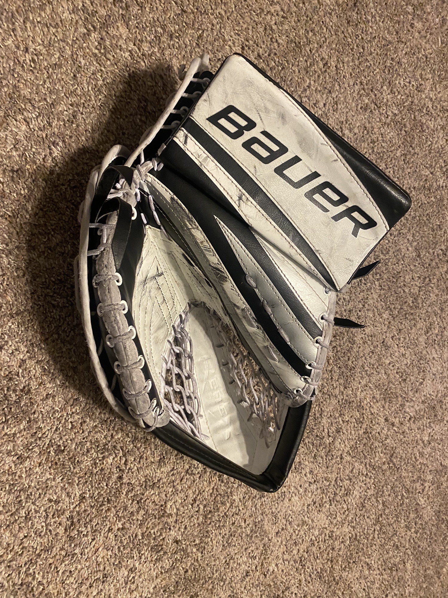Used Bauer Rx6 Reflex Regular Goalie Catcher | SidelineSwap