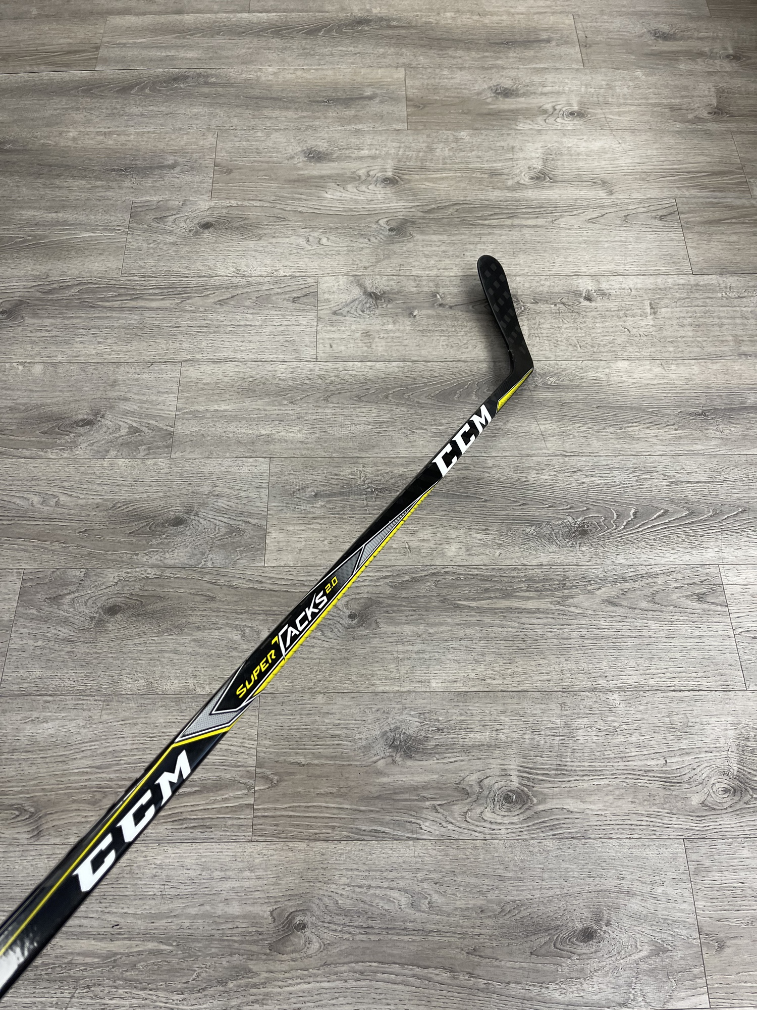 *Like New* Ccm Super Tacks 2.0 P90 85 Flex | SidelineSwap