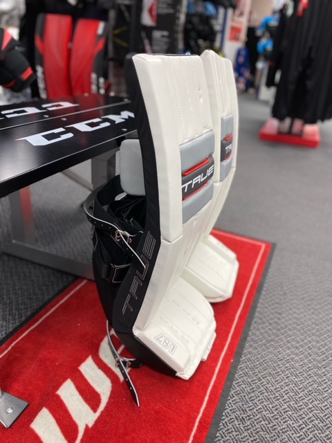 True L87 (12.2) Used Sr Leg Pads, Glove & Blocker Full Set | SidelineSwap