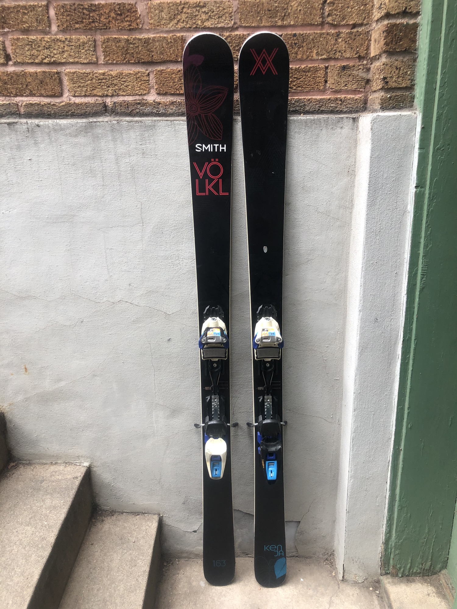 Volkl Kenja 163cm with Adjustable Marker Squire Bindings | SidelineSwap