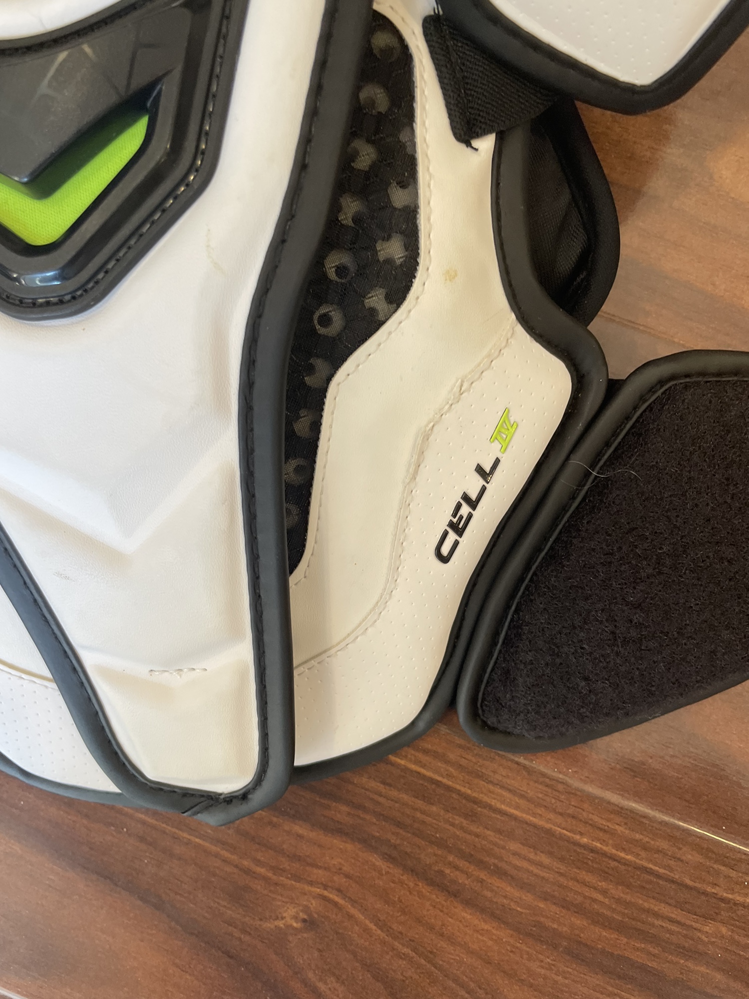 Used Small STX Cell IV Shoulder Pads | SidelineSwap