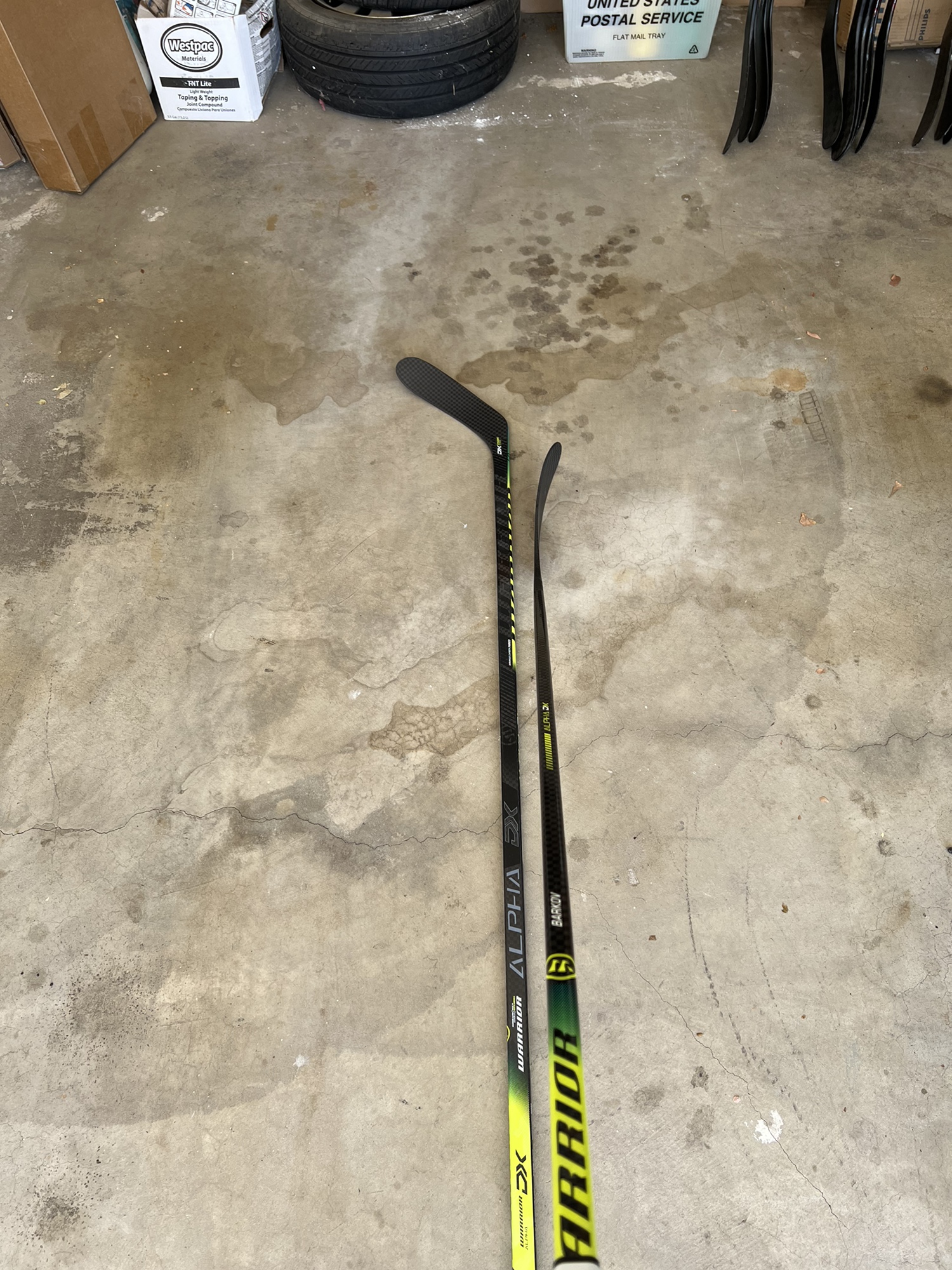 Great Deal (2-pack) Barkov LH P28 Pro Stock Alpha DX Hockey Stick ...