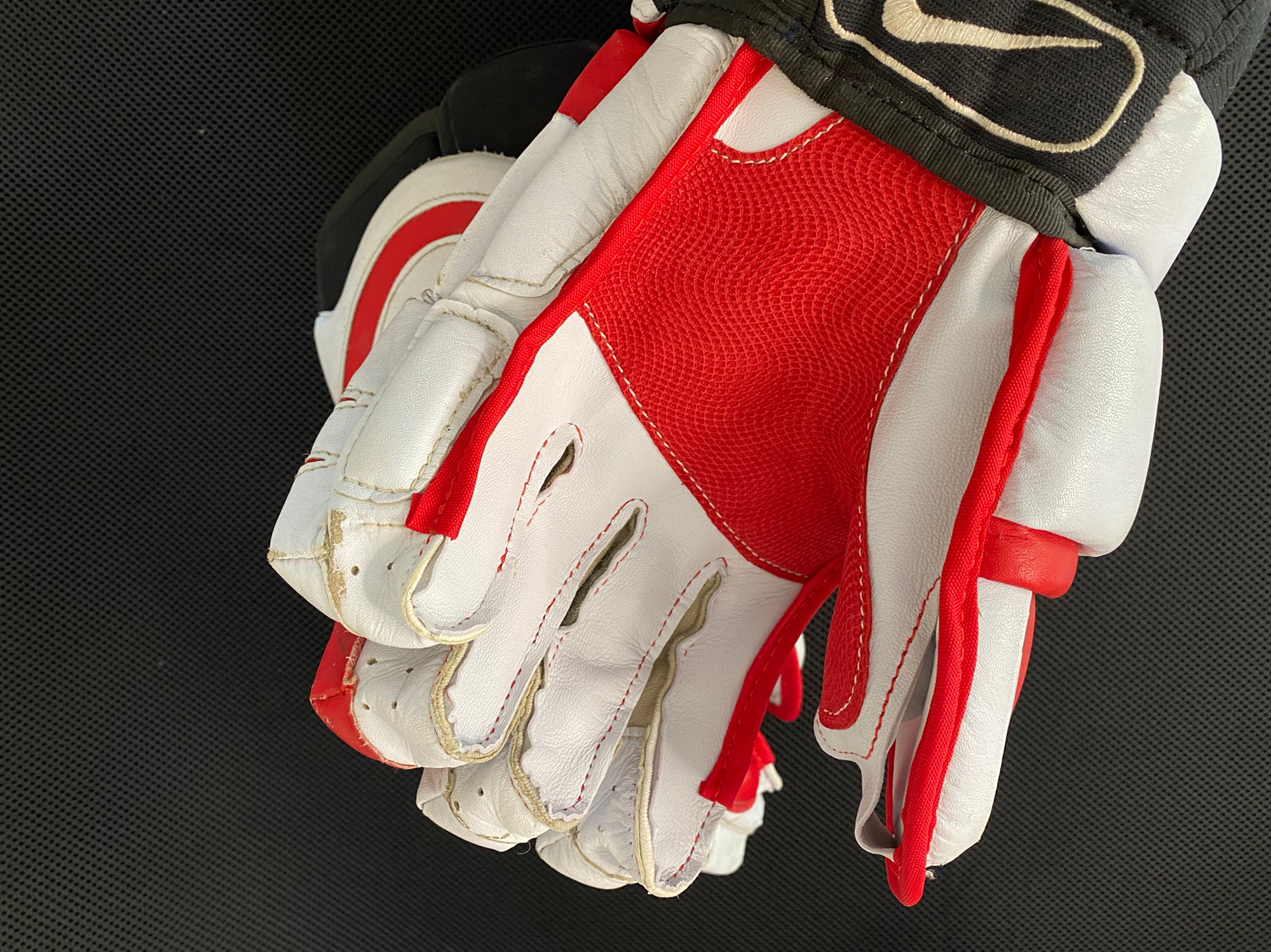 Nike 14” Pro Stock Return Hockey Gloves Sergei Fedorov Red Wings ...