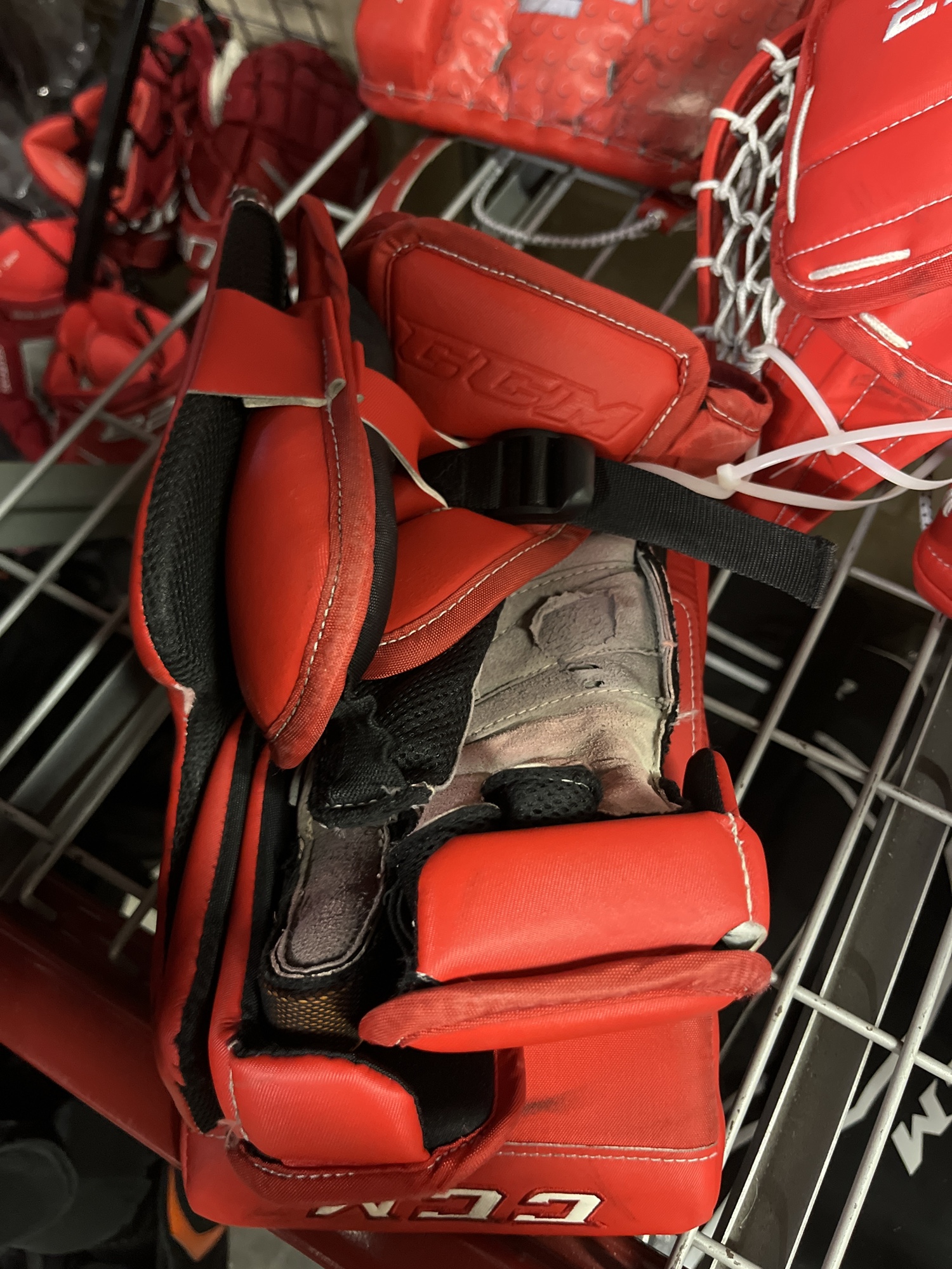 Ohio State Lego CCM 35+2 Regular Eflex 5 Goalie Full Set | SidelineSwap