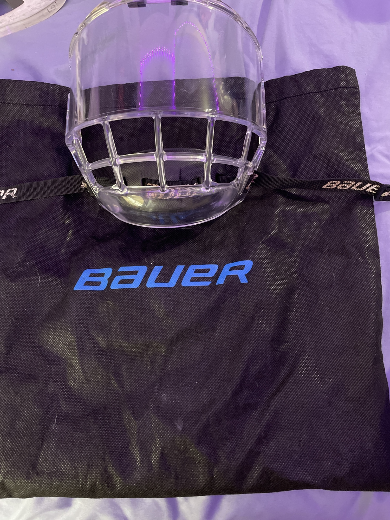 Medium Bauer Fishbowl Concept 3 Full Shield | SidelineSwap