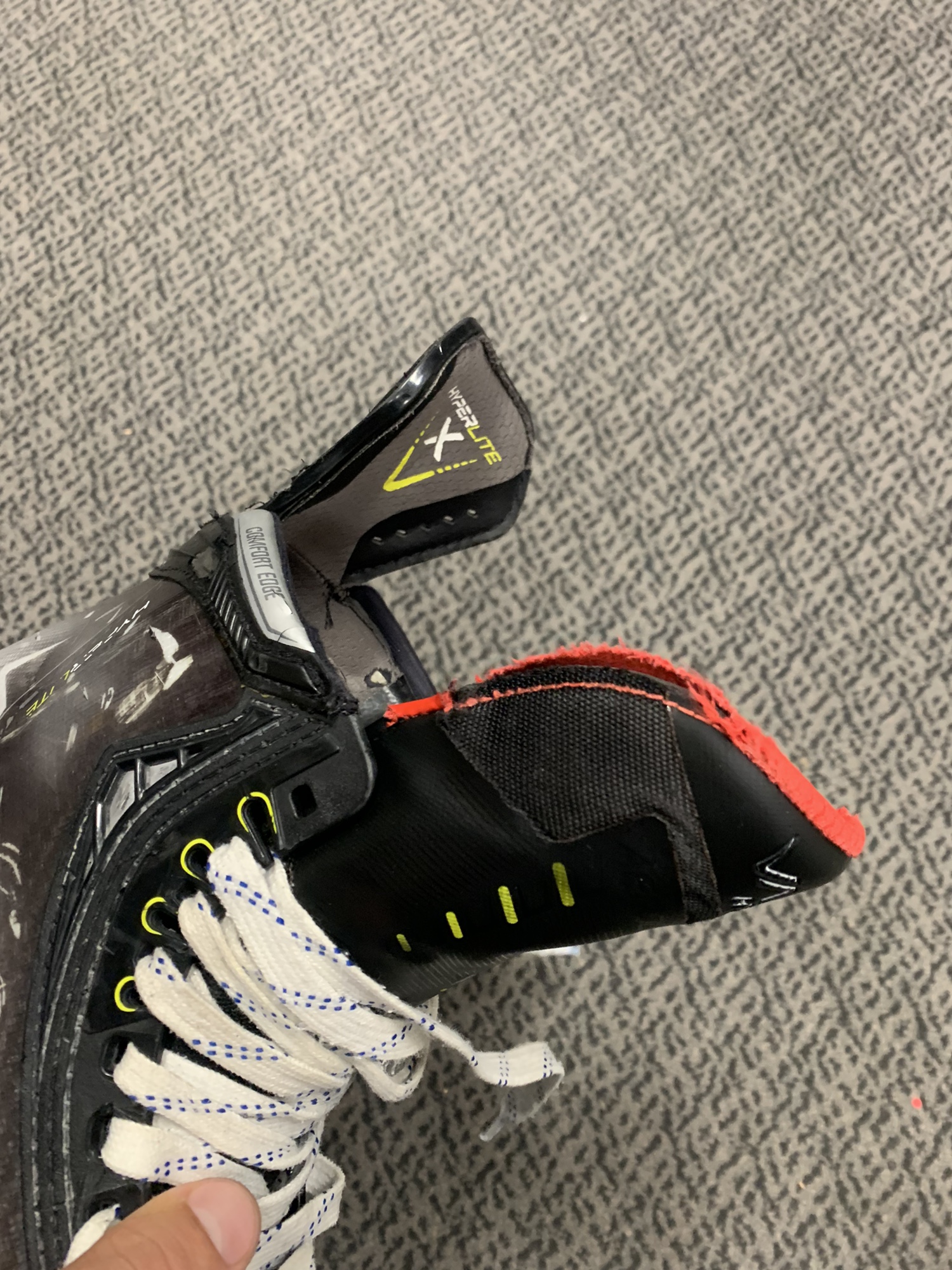 Used 4 Months! Vapor Hyperlite Size 8 Fit 2 Skates | SidelineSwap