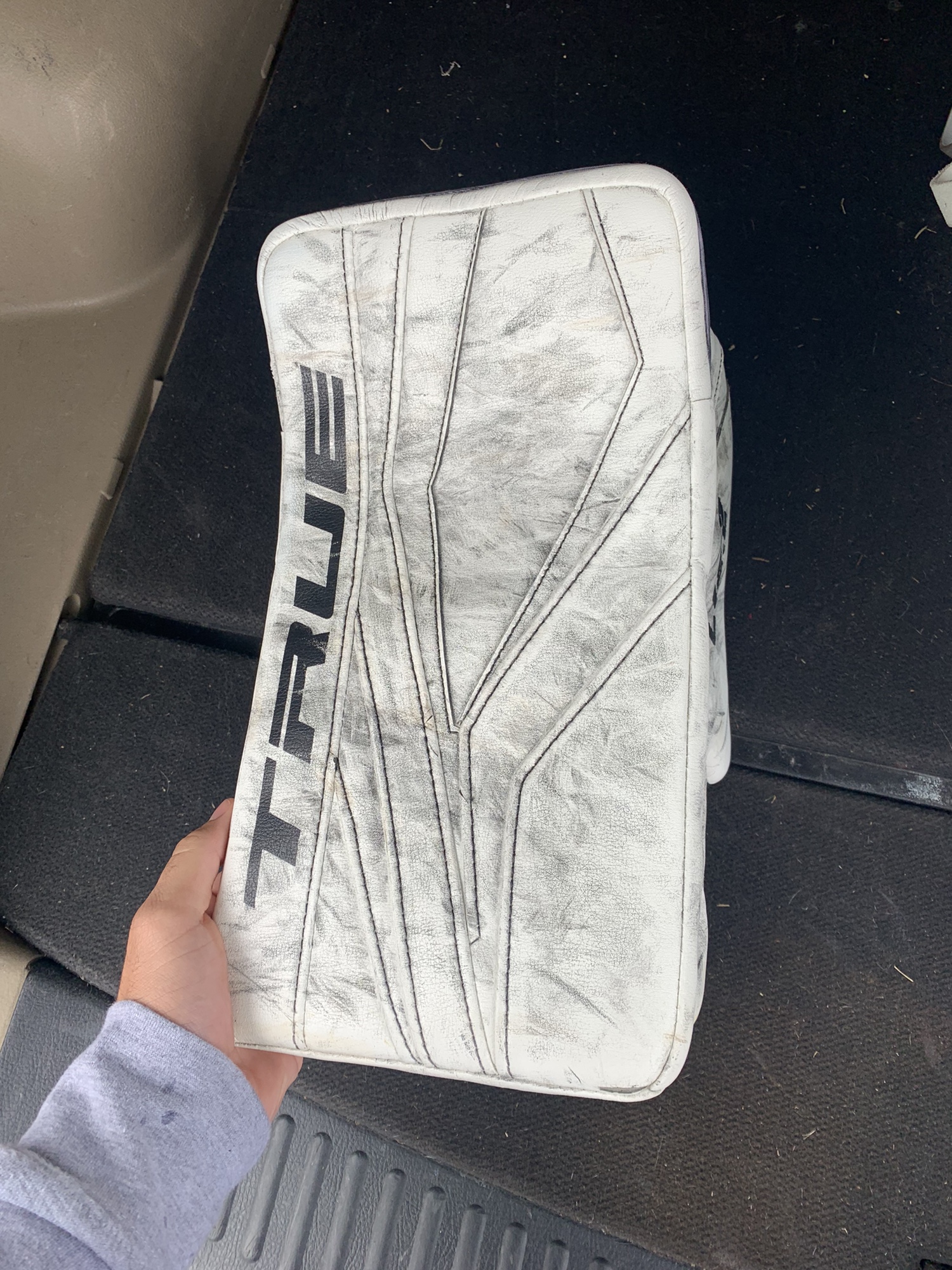 True L12.2 Senior Pro Blocker | SidelineSwap