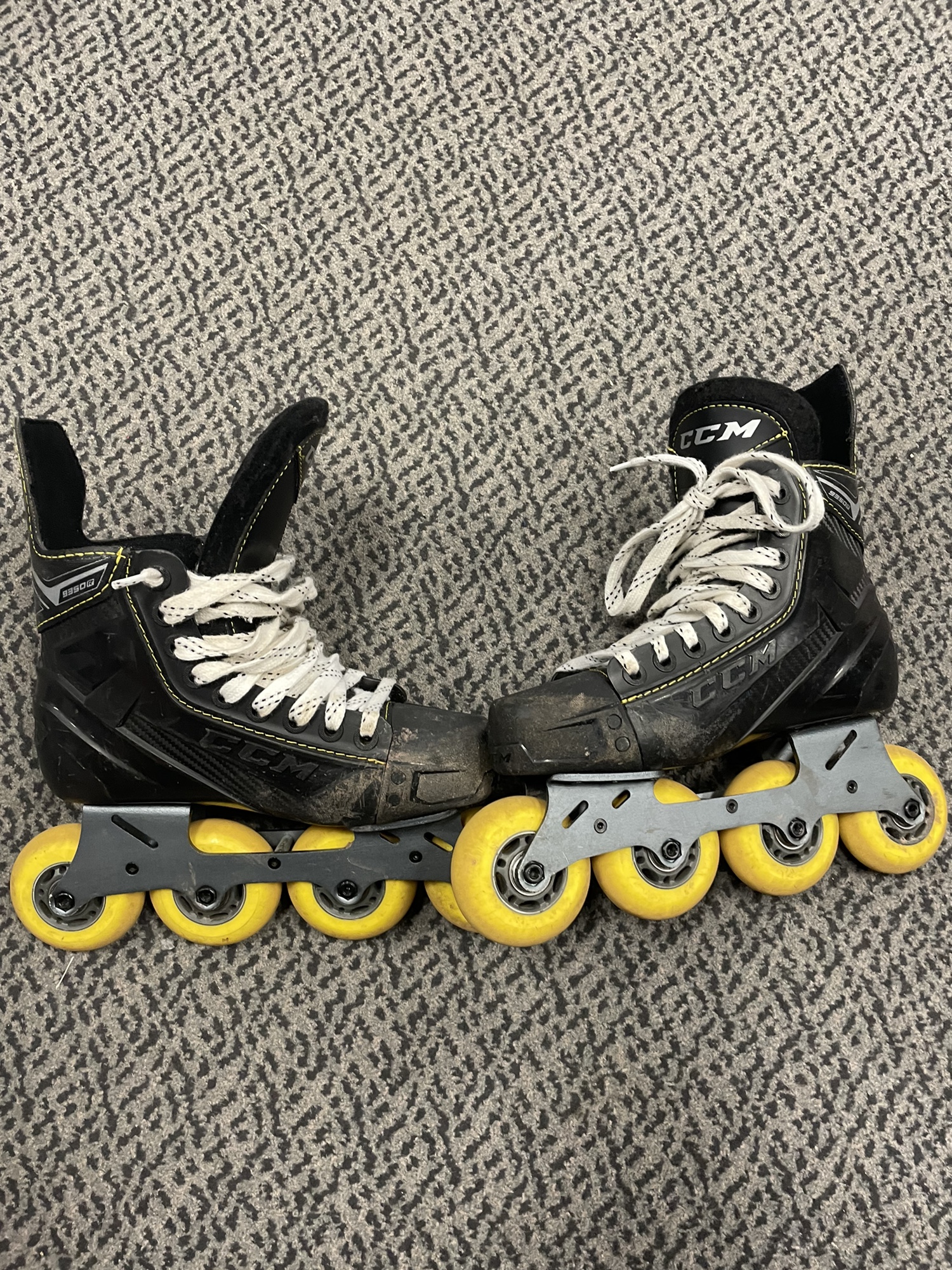 Used CCM 9350 size 3 roller hockey skates | SidelineSwap
