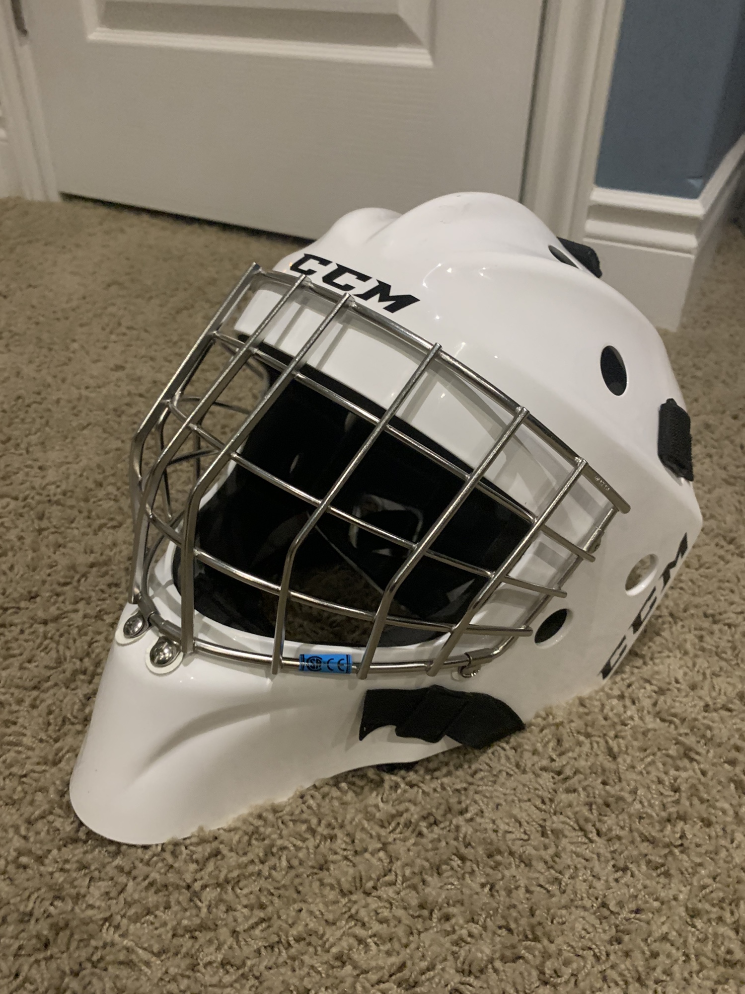 Used CCM 7000 Goalie Mask | SidelineSwap