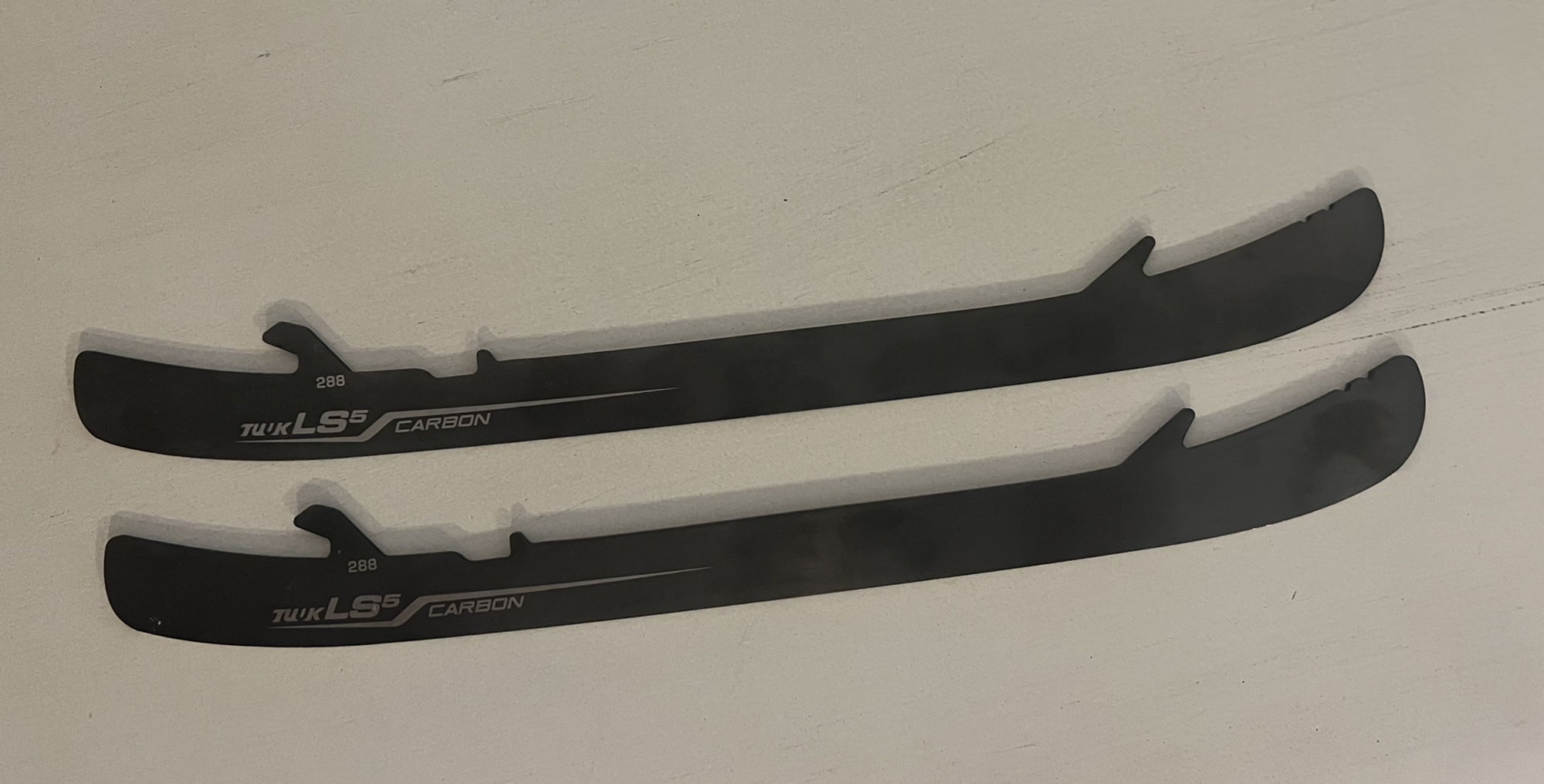 Bauer TUUK LS5 Carbon Edge Runner (pair) | SidelineSwap