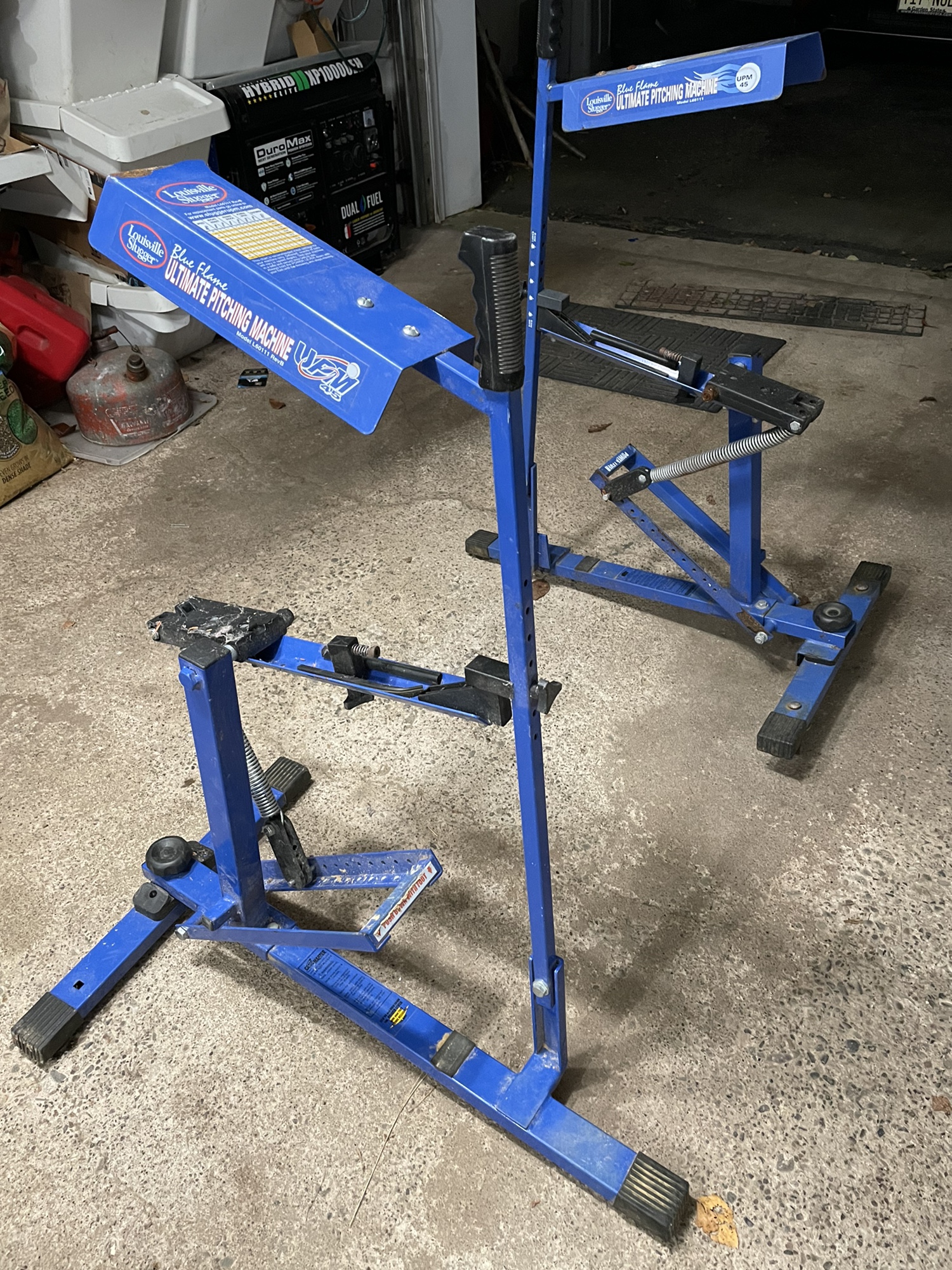 Louisville slugger blue flame pitching machine | SidelineSwap