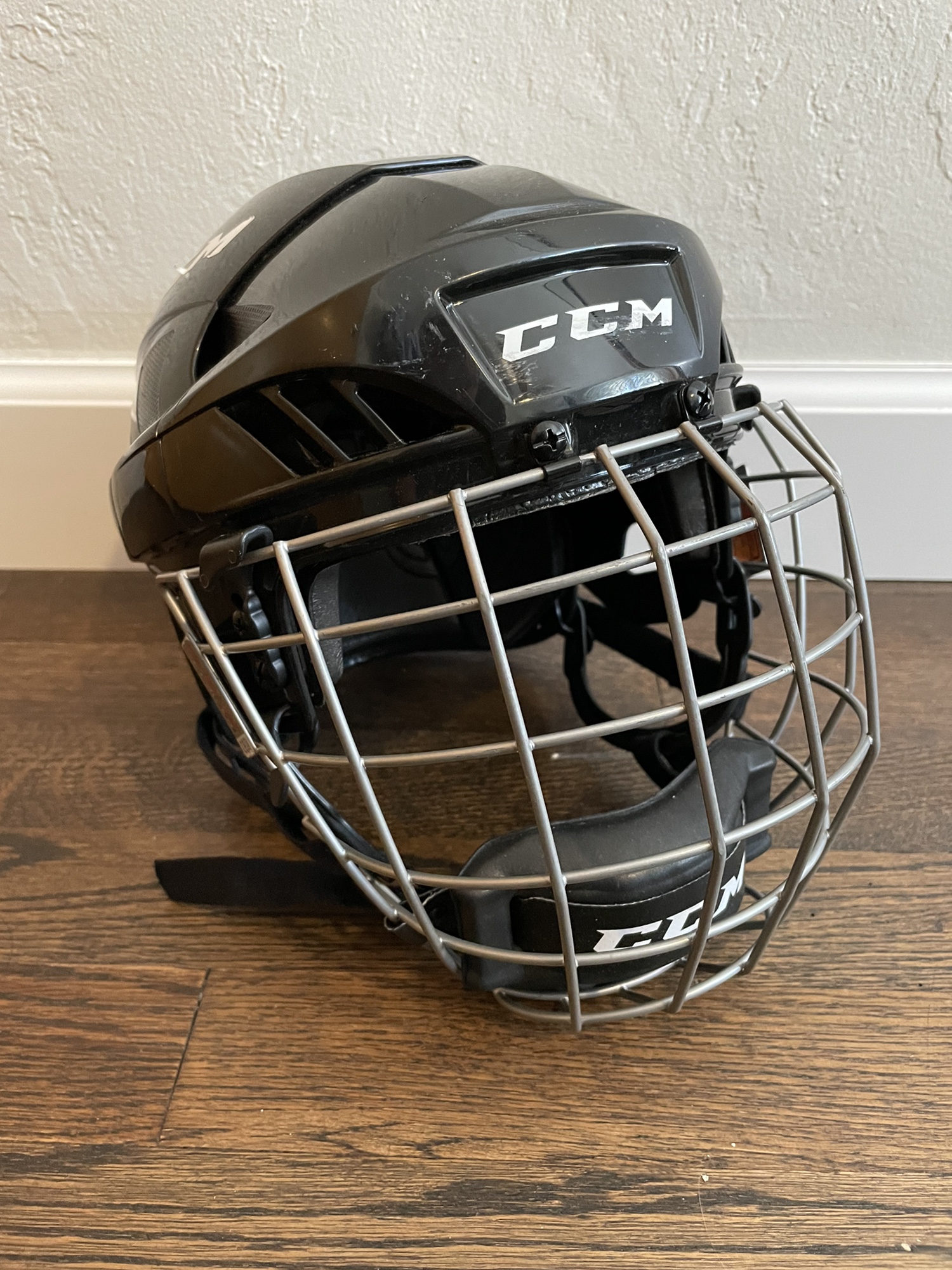 Used XS CCM FL40 Helmet With Cage | SidelineSwap