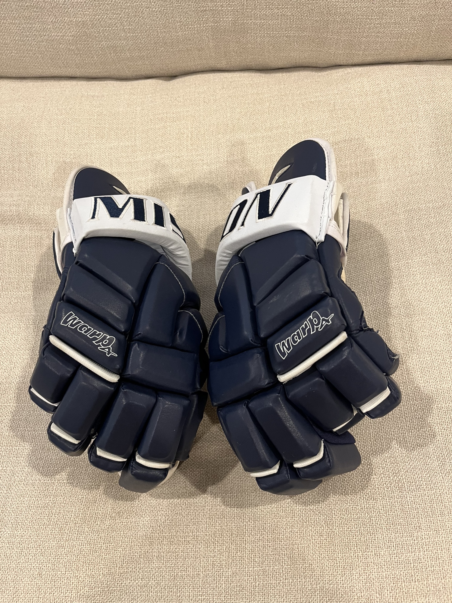 Mission Warp4 Hockey Gloves 14” | SidelineSwap