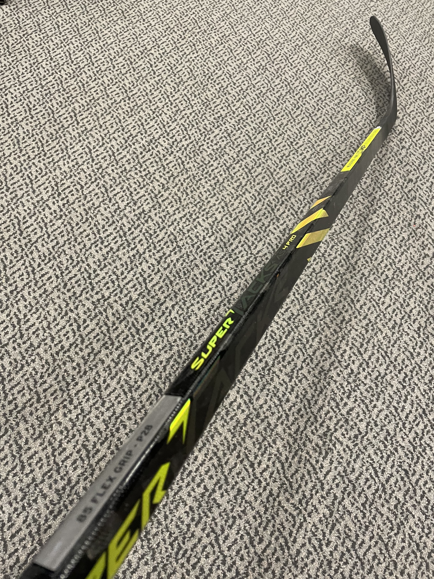 CCM AS4 Pro P29 curve 85 flex right hand stick | SidelineSwap